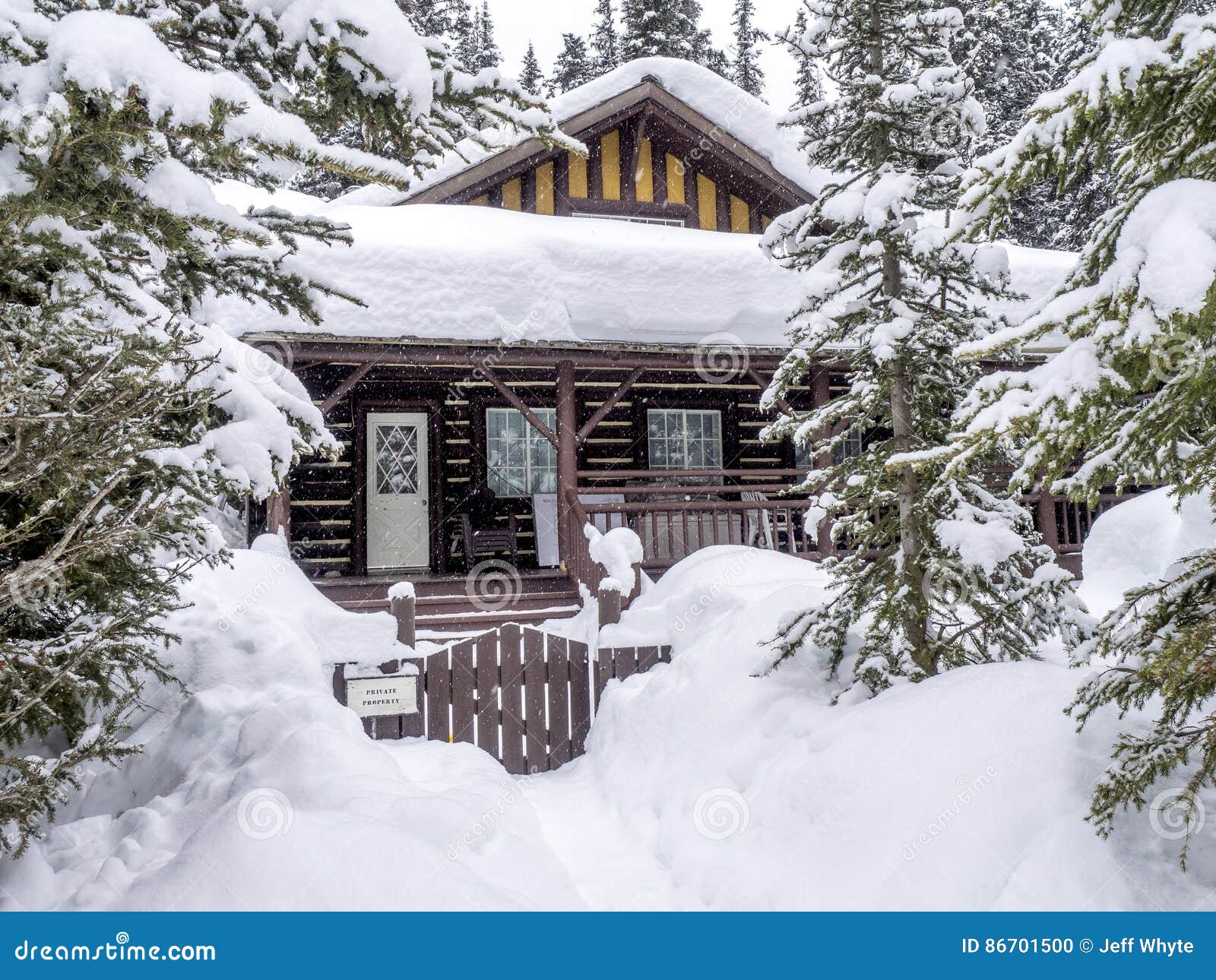 Snow covered cabin stock photo. Image of mountains, canada - 86701500