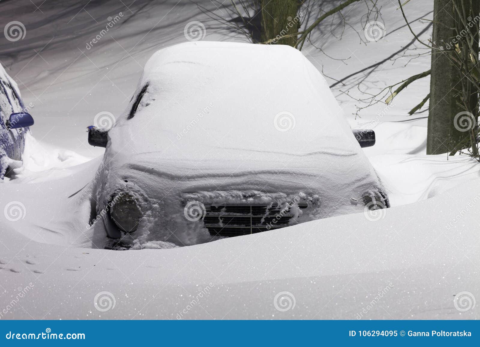 Snow-covered Car after Snowfall Stock Image - Image of city, evening ...