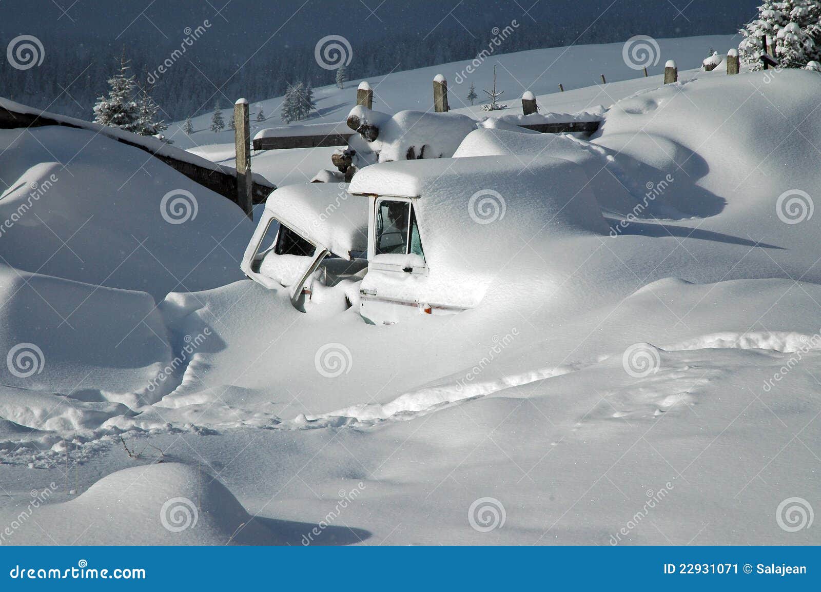 Snow covered car at winter stock image. Image of frost - 22931071