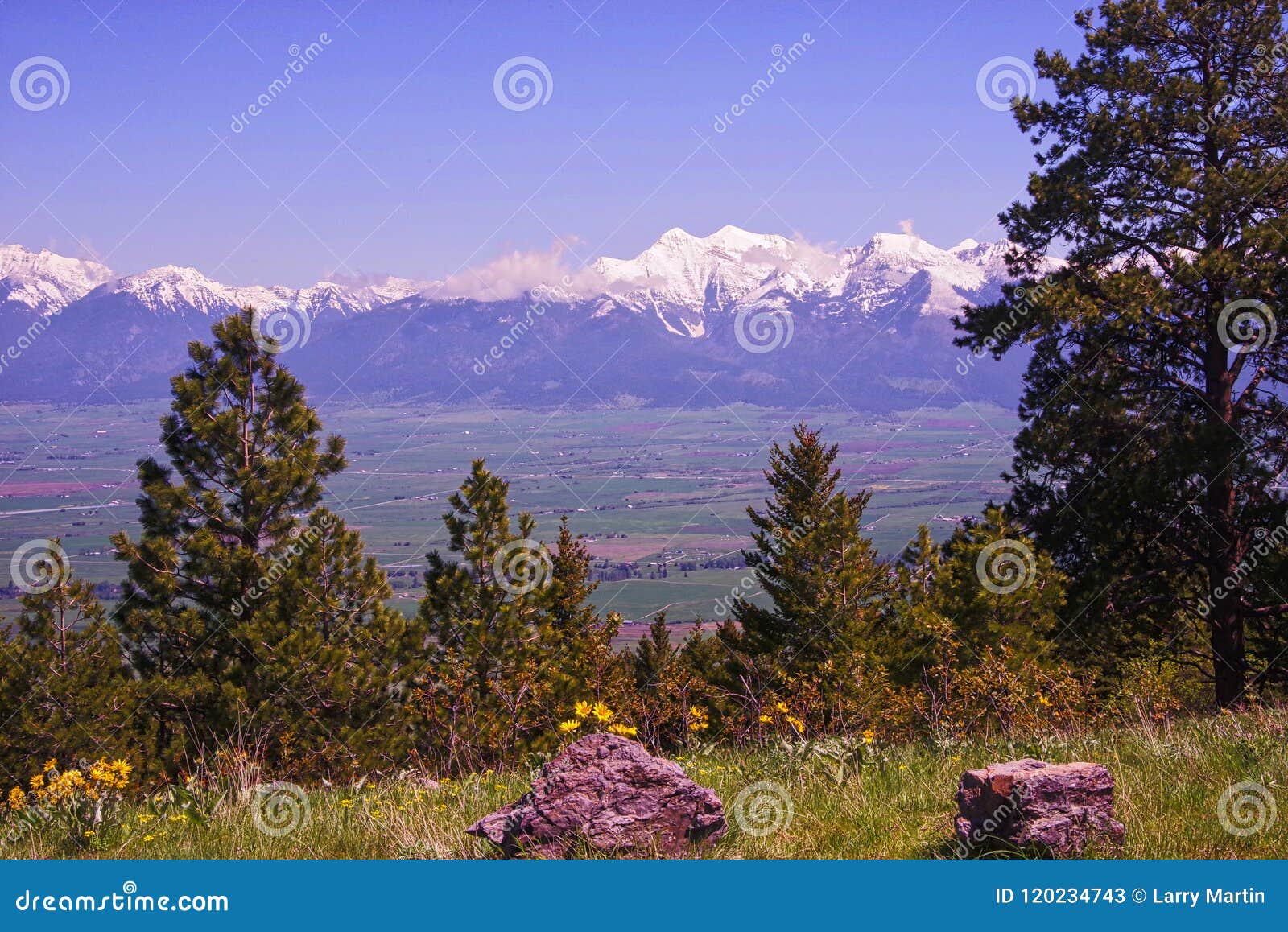 Mission Mountains, Montana stock image. Image of craw - 120234743