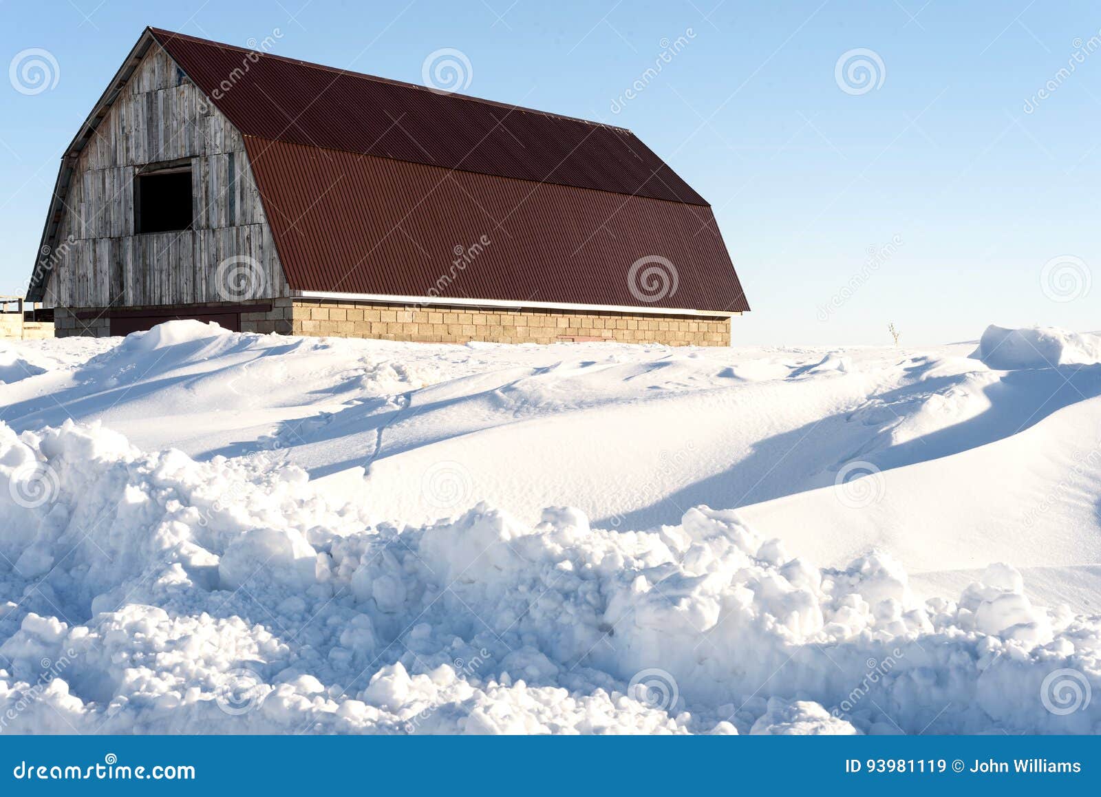Snow Covered Old Barn stock image. Image of countryside - 93981119