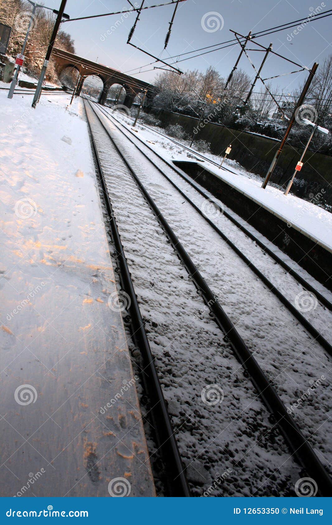 Snow Covered Train Platform Stock Photo - Image of england, dawn: 12653350