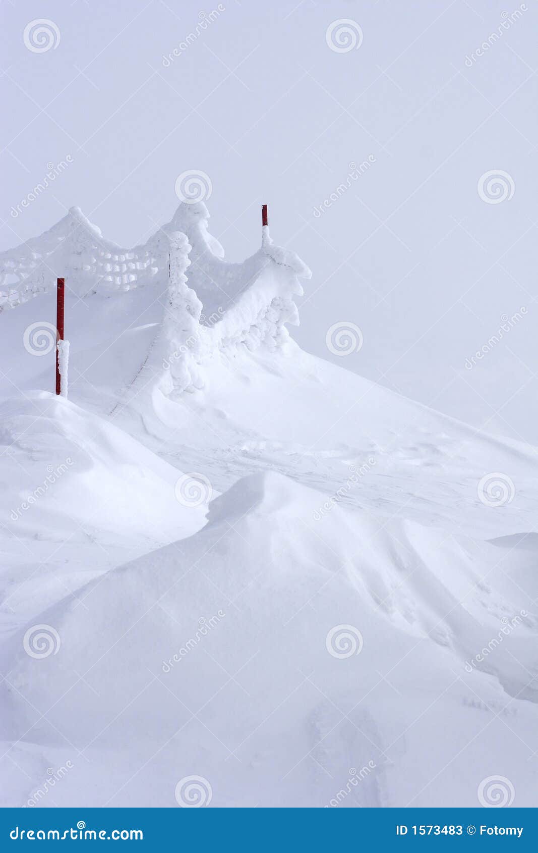 Snow Drift at Top of Mountain Stock Image - Image of frost, piste: 1573483