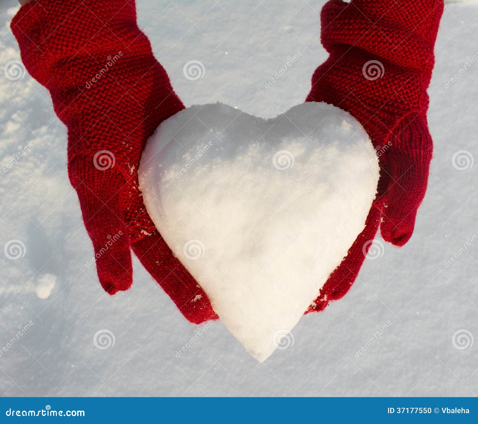 Snow heart stock photo. Image of valentine, dating, romantic - 37177550
