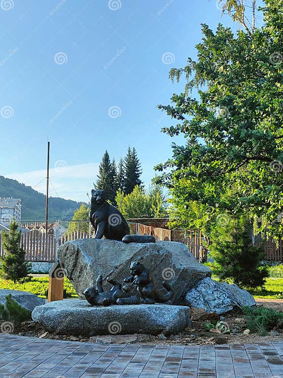 Snow leopard statue stock photo. Image of lawn, garden - 256215418
