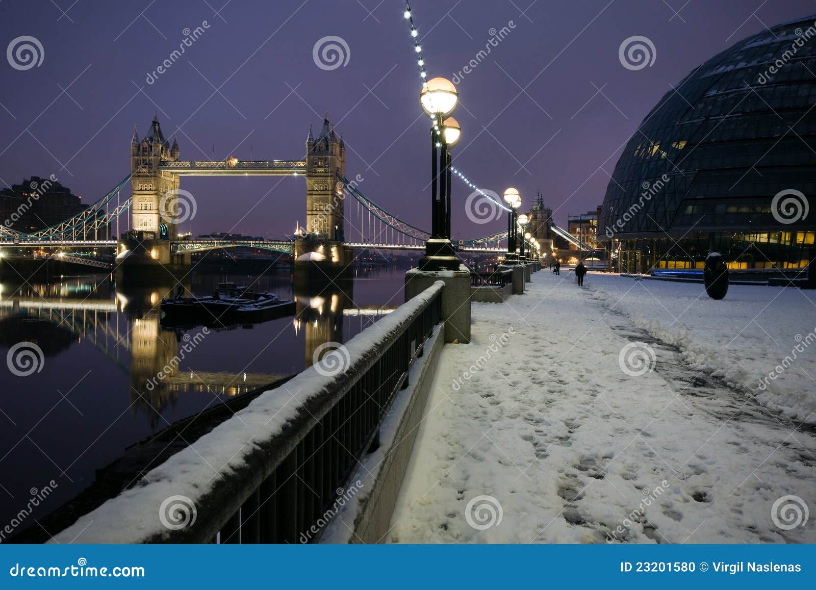 Snow in London editorial image. Image of thames, reflections - 23201580