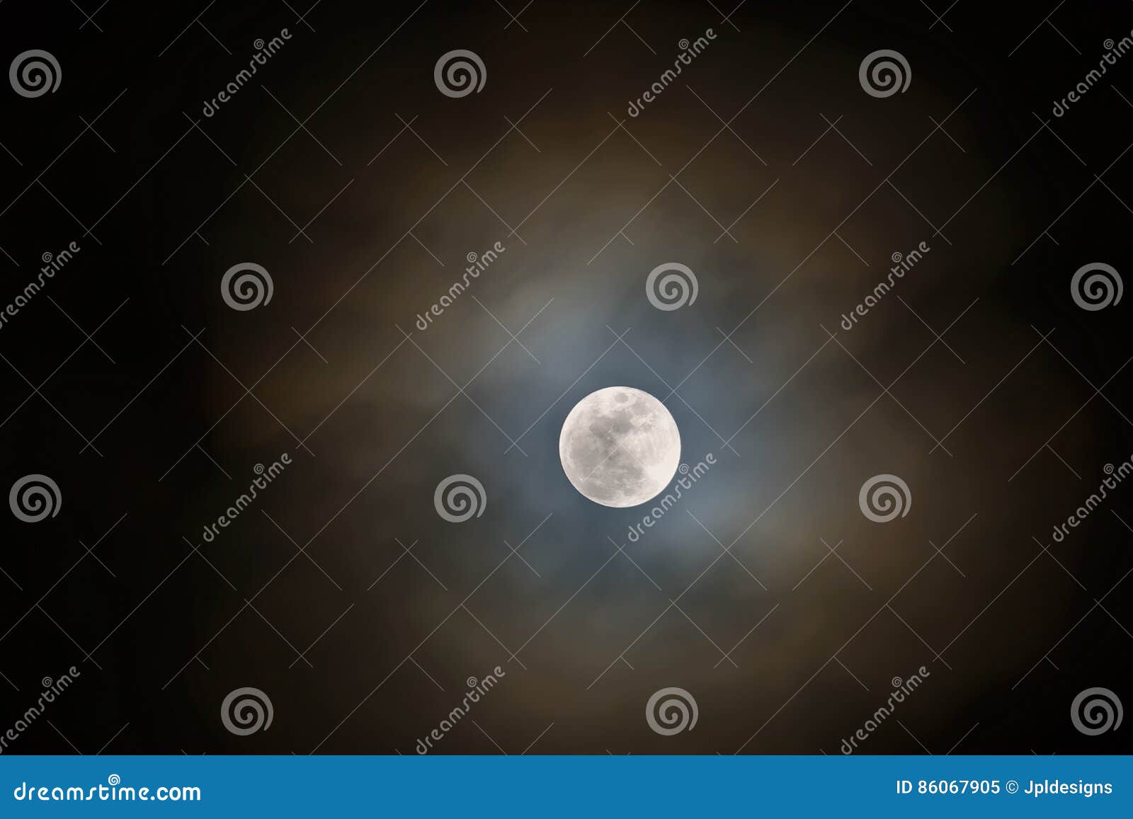 Snow Moon Full Moon Rise stock image. Image of rise, clouds - 86067905