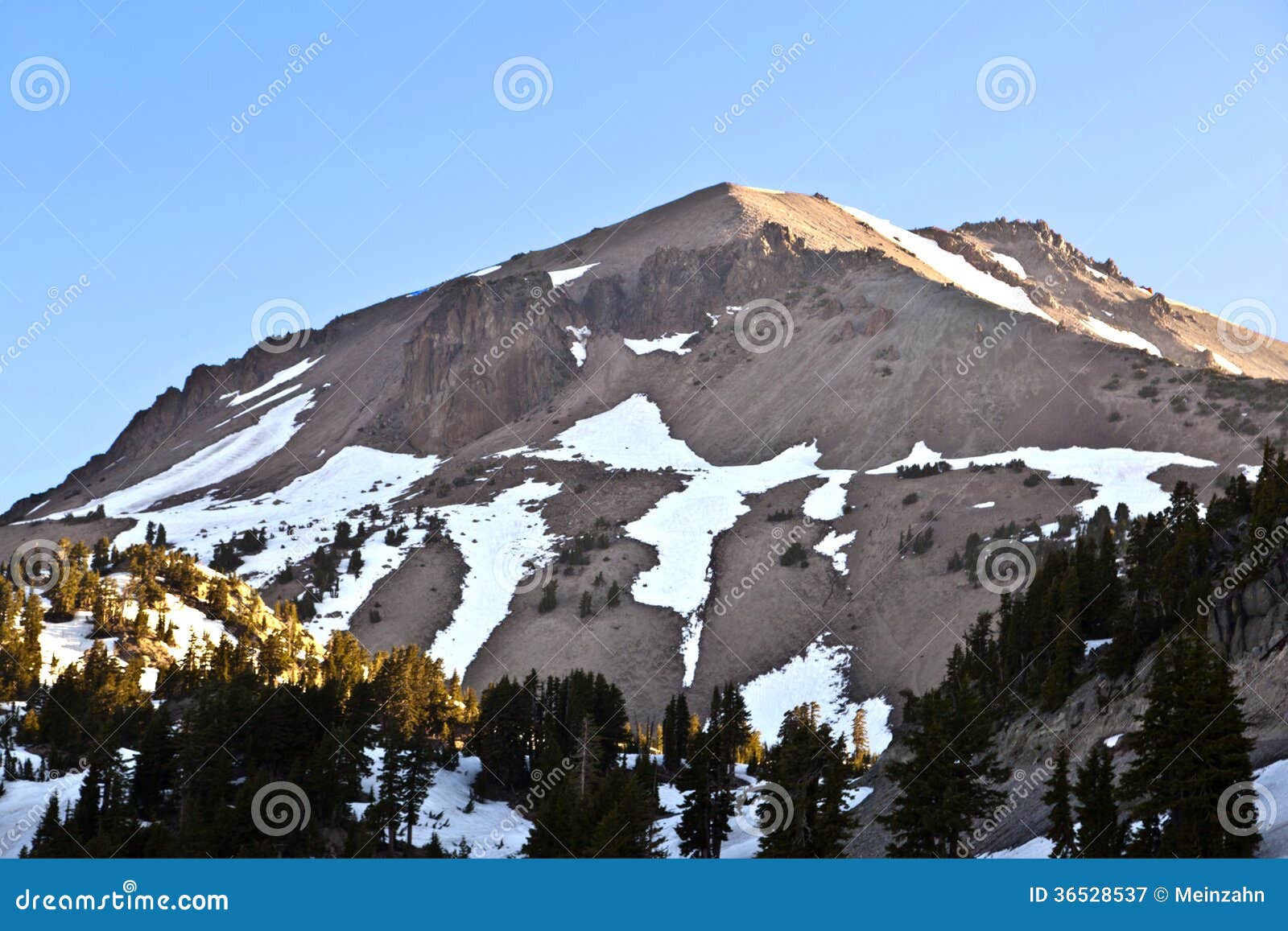 Snow on Mount Lassen stock image. Image of boiling, peak - 36528537