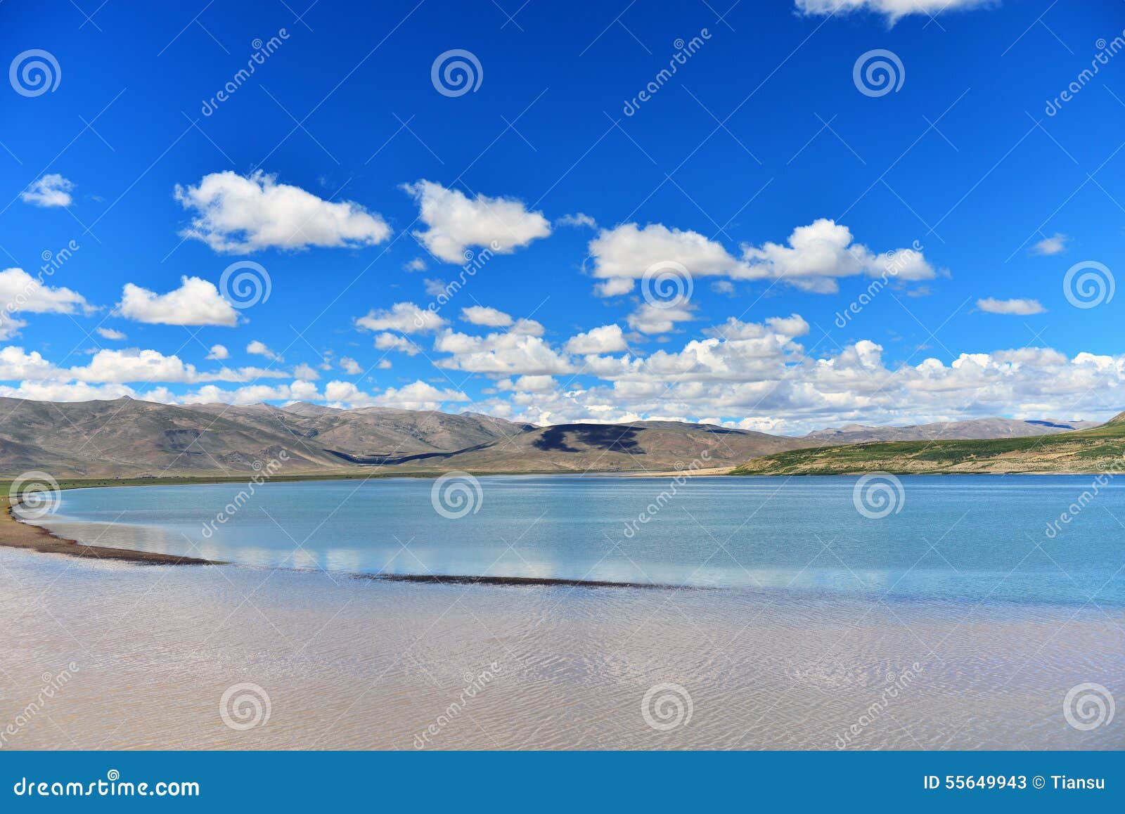 Lake Manasarovar Also Known As Mapam Yumtso With Himalayas In ...