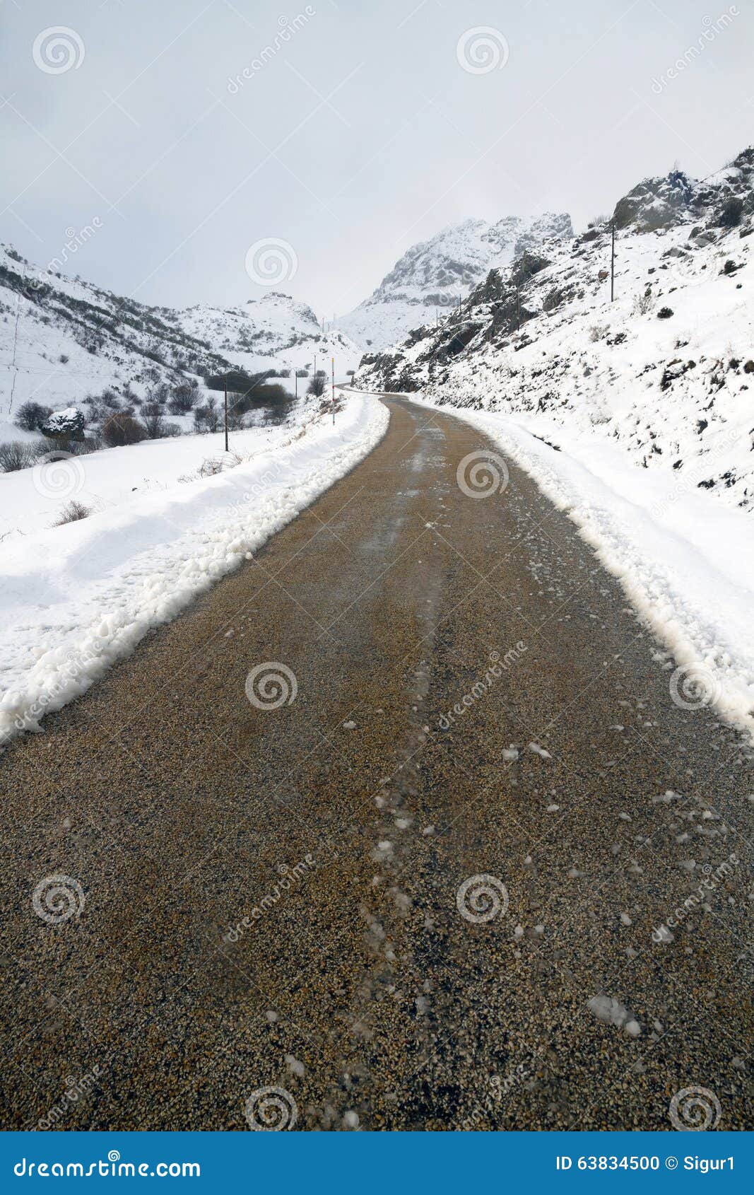 Snow Mountain Road stock photo. Image of leon, arbas - 63834500