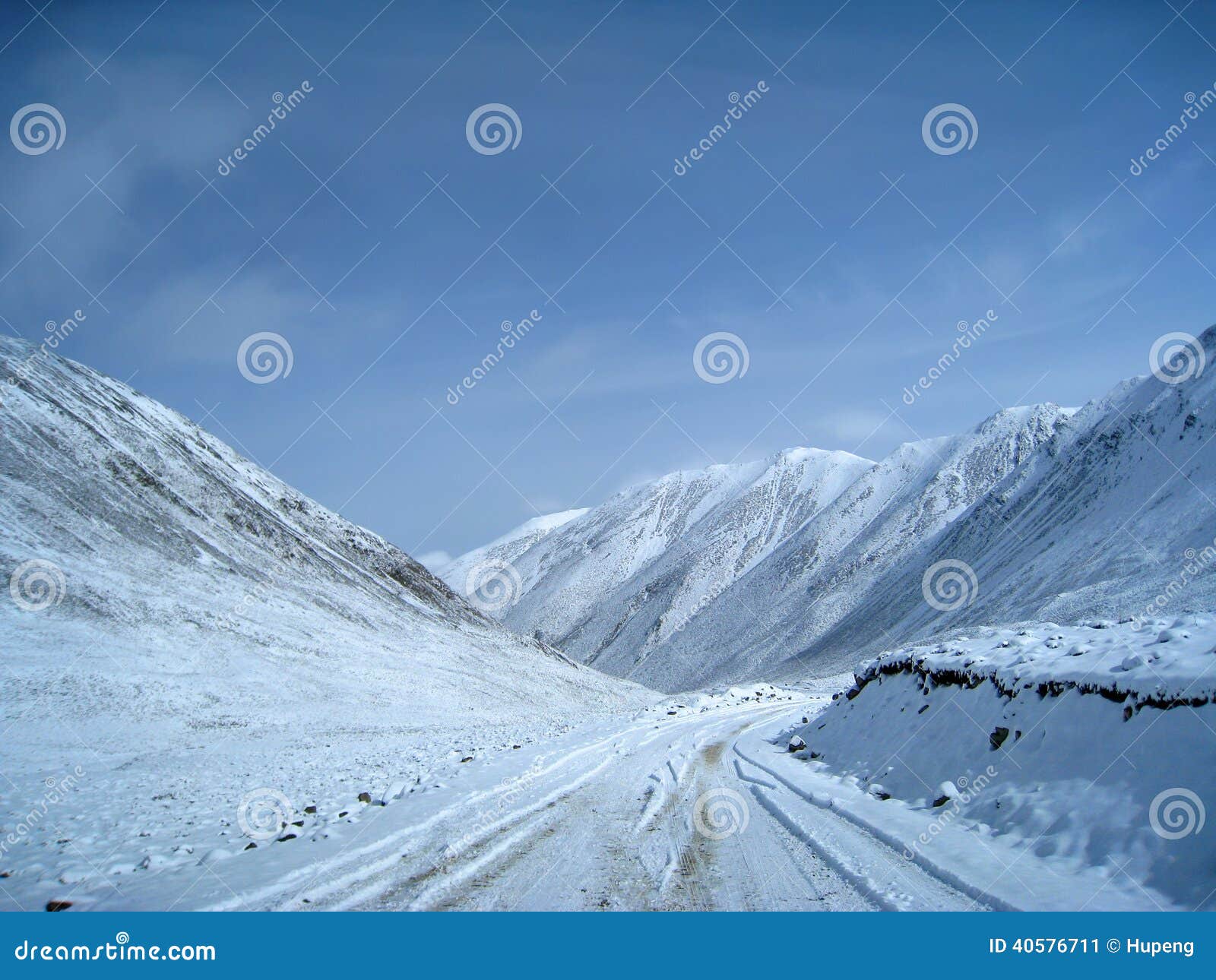 Snow mountain with road stock image. Image of freedom - 40576711