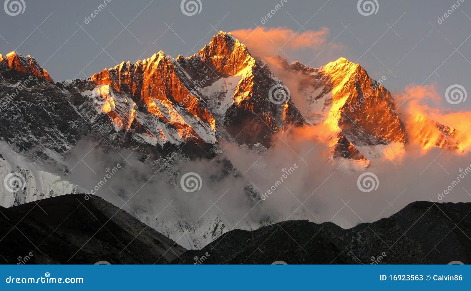Snowy Mountain Sunrise Snow Mountain Sunrise Royalty Free Images,