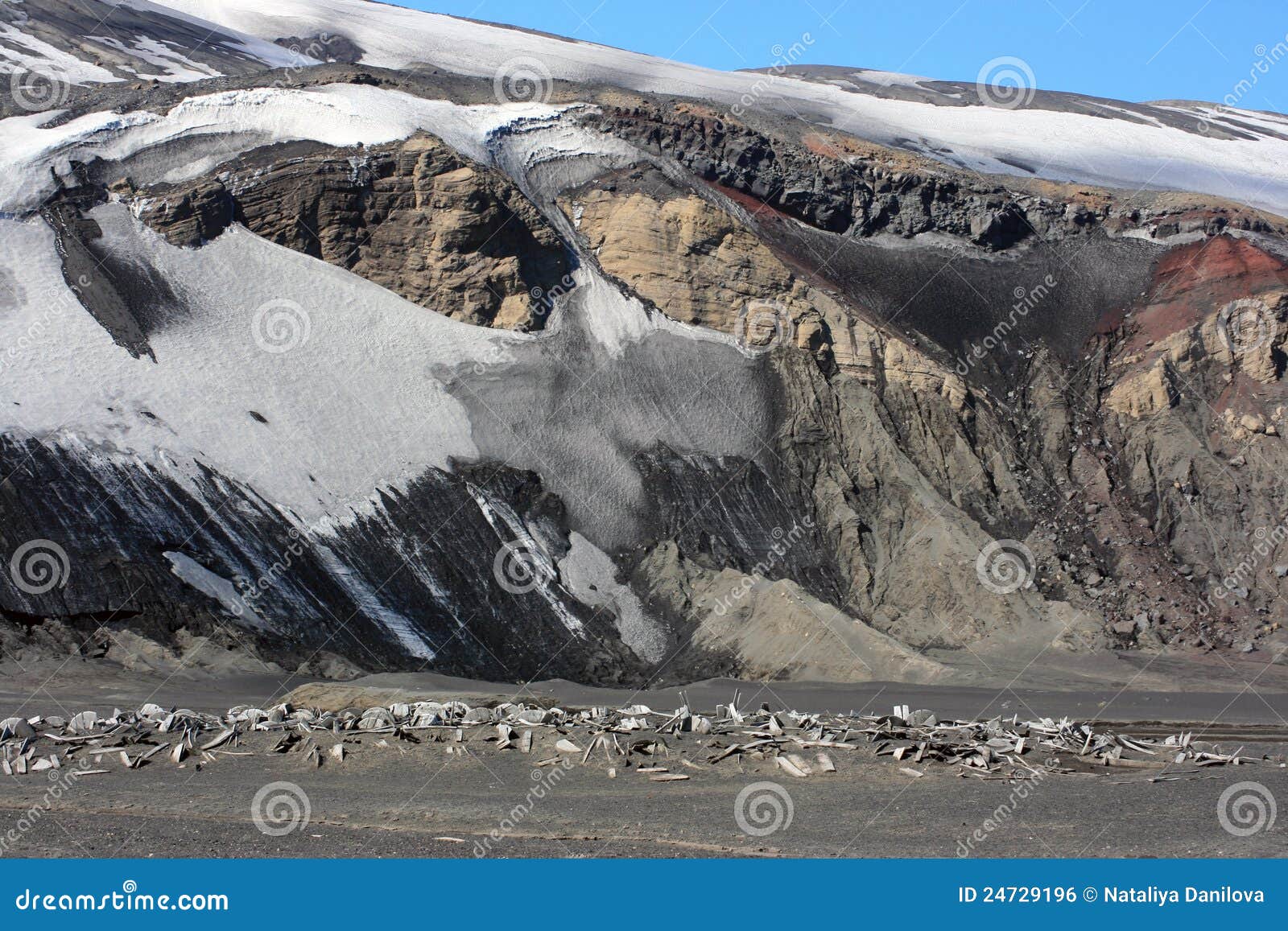 Snow Mountans in Antarctica Stock Photo - Image of iceberg, peak: 24729196