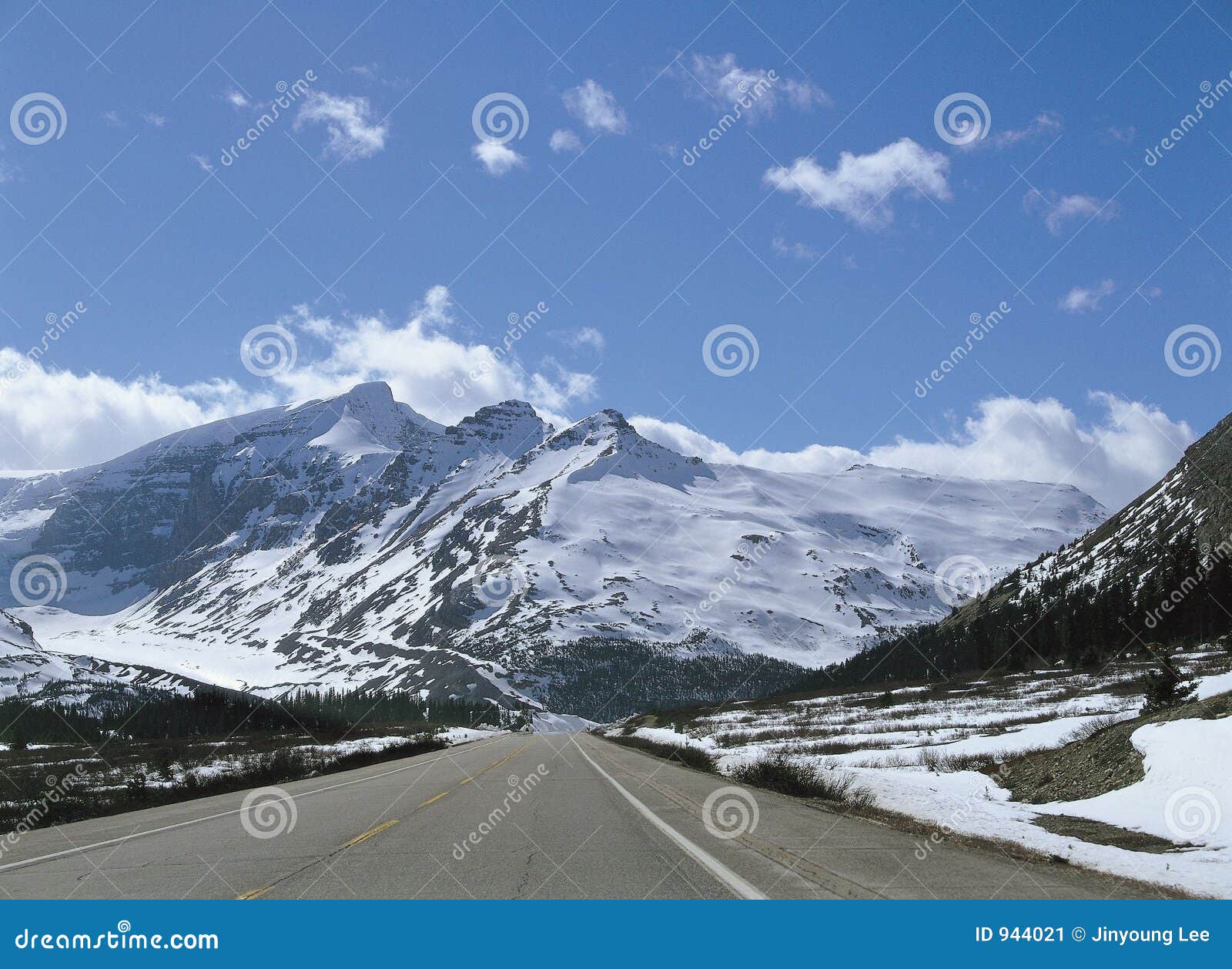 Snow over Mountain stock image. Image of tree, outdoor - 944021
