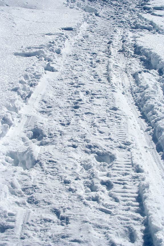 Snow path stock image. Image of flake, bacgrounds, lead - 4084453