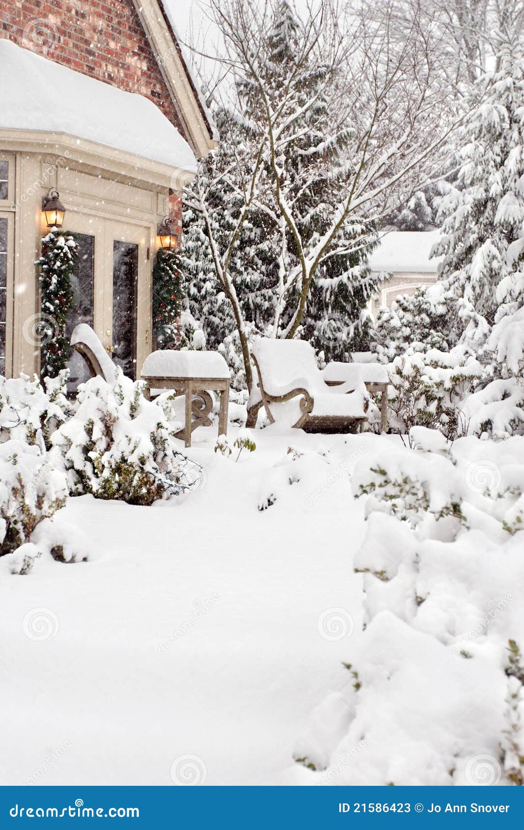 Snow Piling Out Outside Home Stock Image - Image of snowing, cold: 21586423