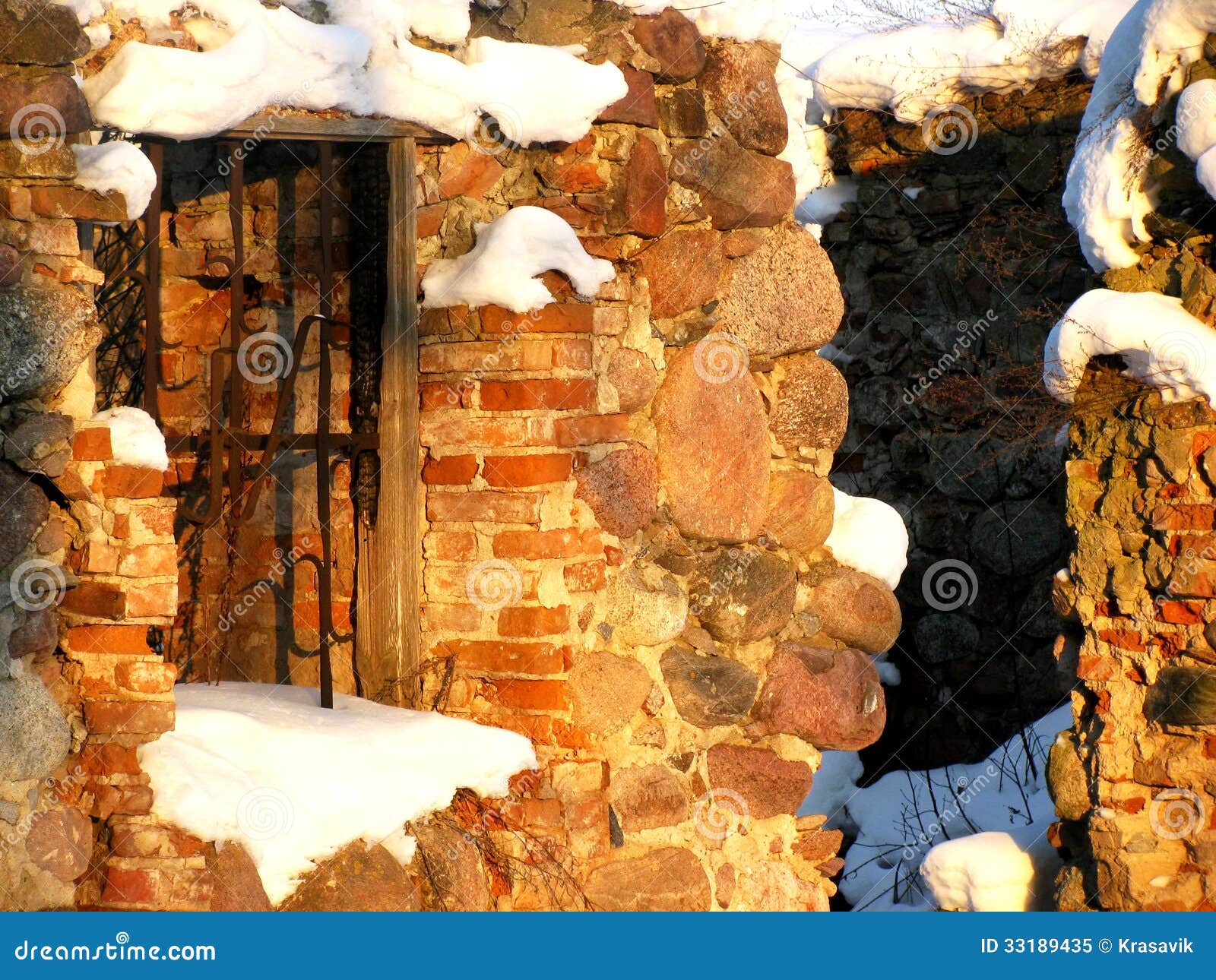 Snow on the ruins stock image. Image of oldfashioned - 33189435