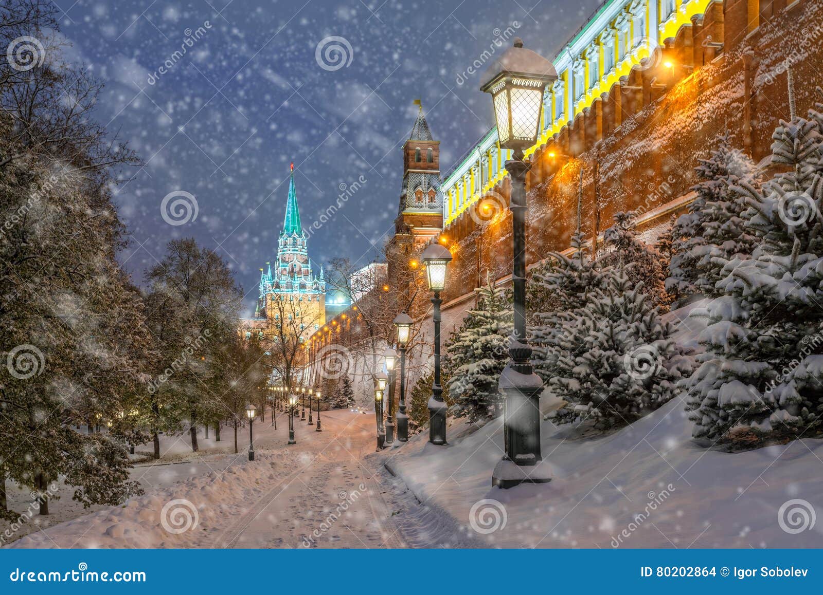 The Snow at the Walls of the Moscow Kremlin Stock Photo - Image of ...