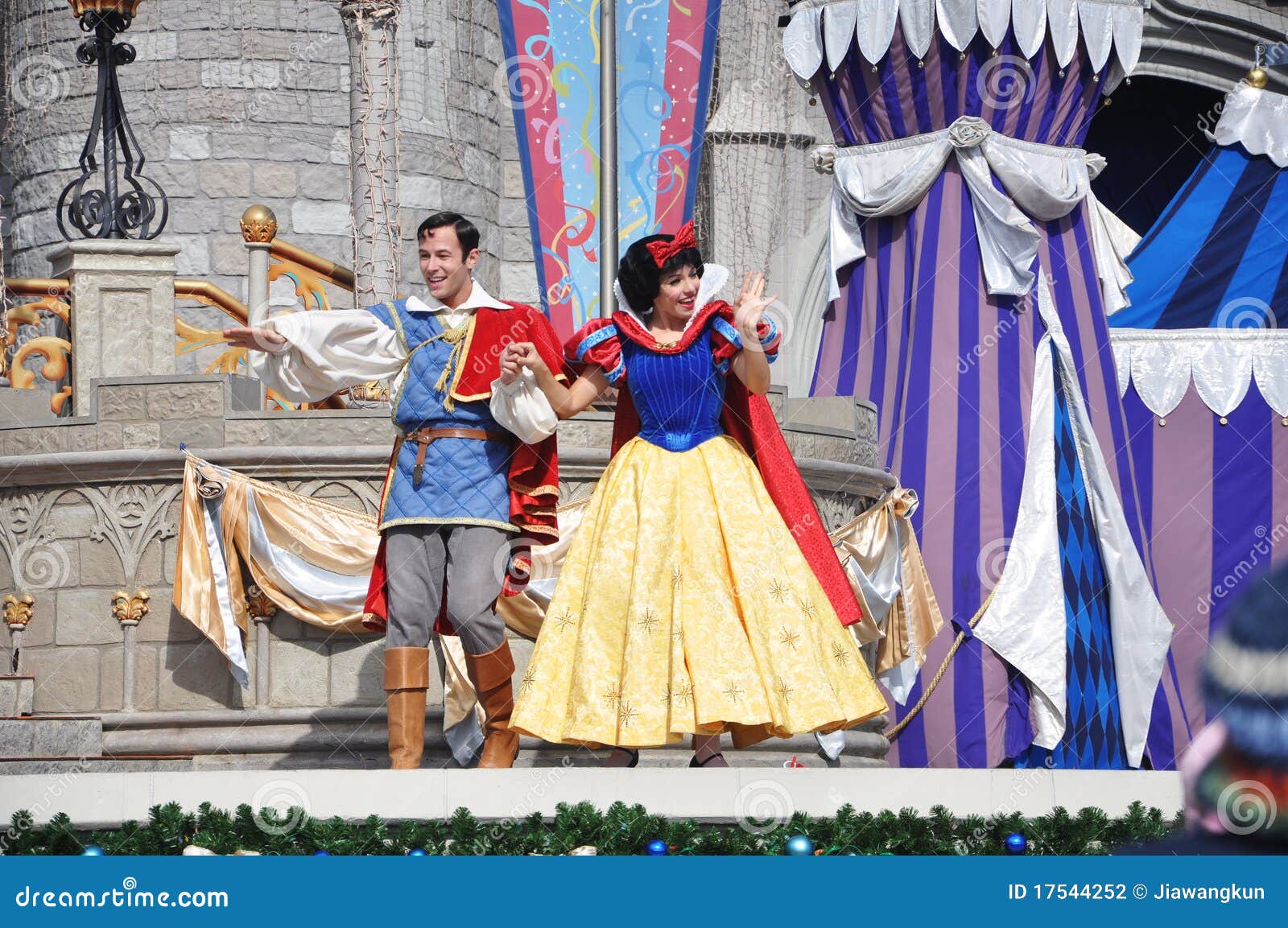 Snow White and Prince in Disney World Editorial Photography - Image of ...