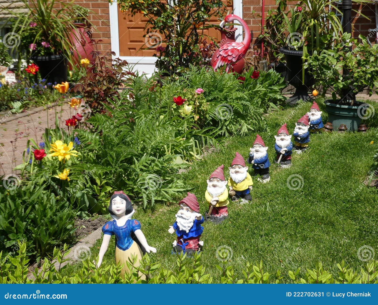 Snow White And The Seven Dwarfs Editorial Photo Image Of Grass
