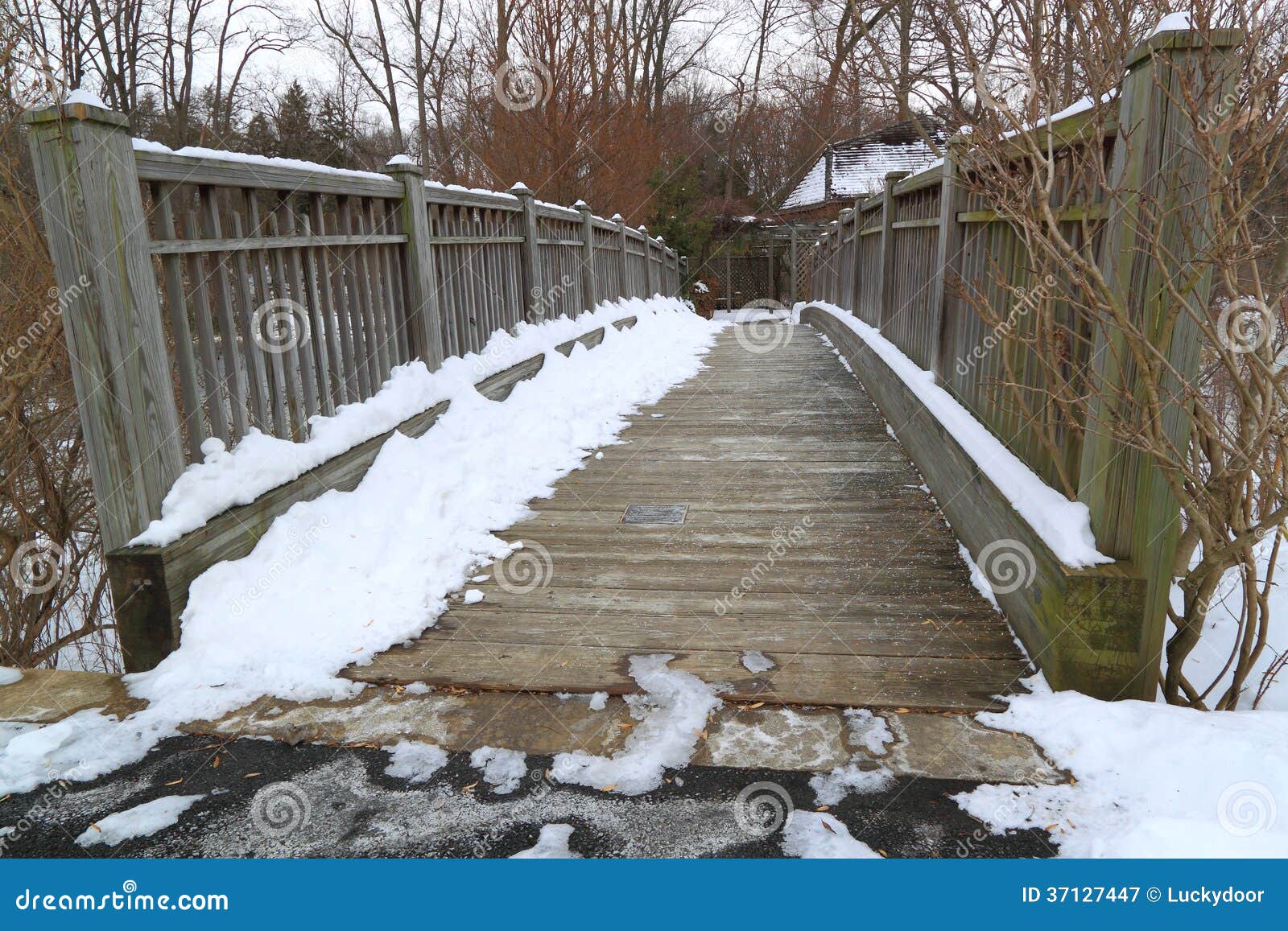 Snow Wood Bridge stock image. Image of connection, winter - 37127447