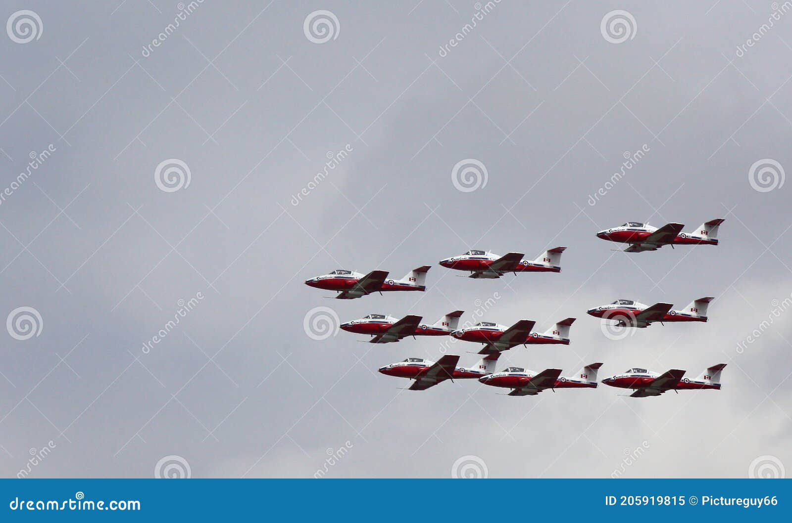 Snowbirds in Flight Canada stock image. Image of forces - 205919815