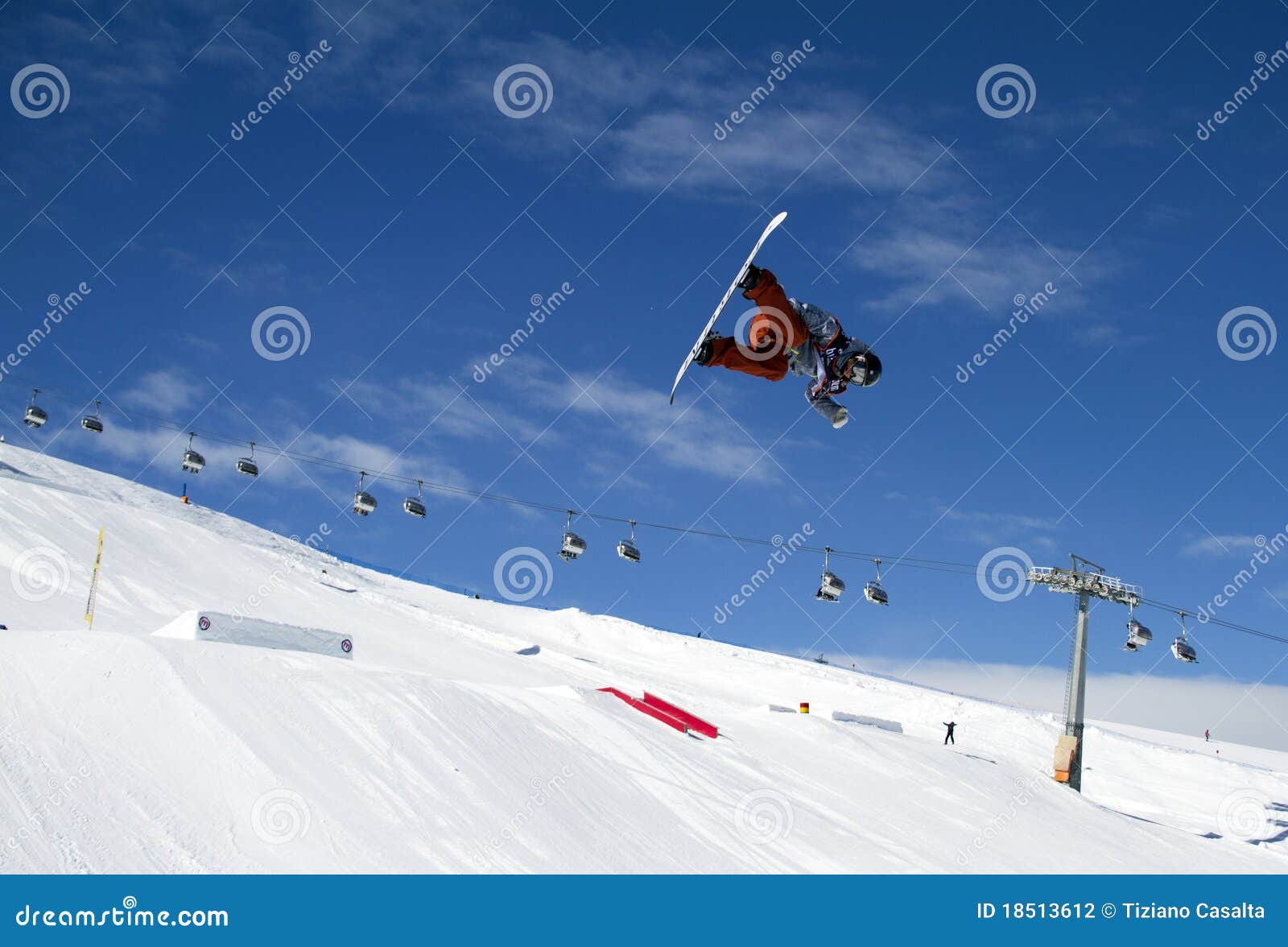 Snowboarder editorial photography. Image of agility, competition - 18513612