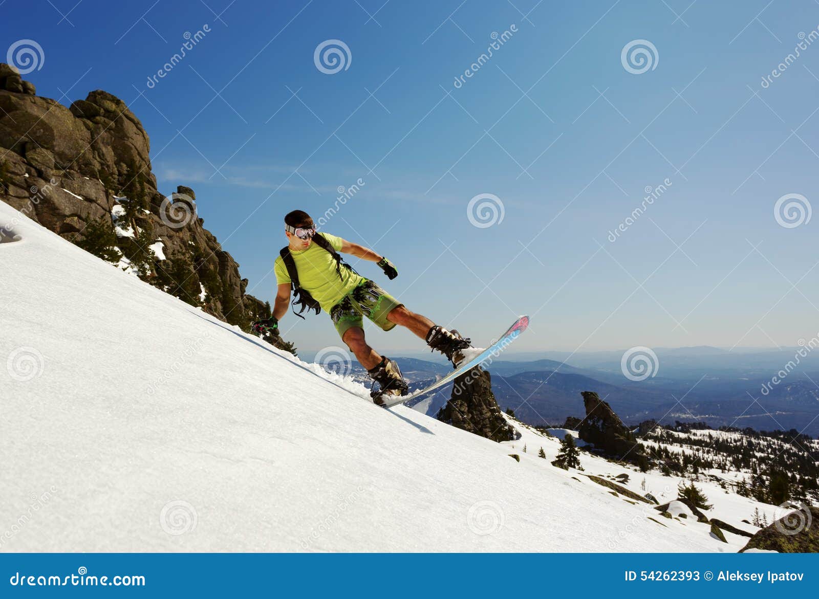 Snowboarder Doing a Toe Side Carve Stock Image - Image of snowboarding ...