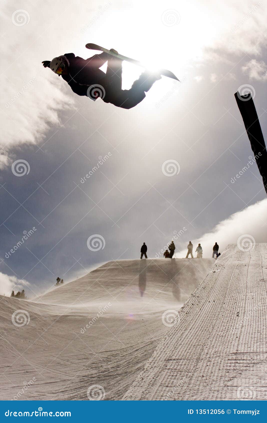 Snowboarder Jumping in Halfpipe Stock Photo - Image of blue, turn: 13512056