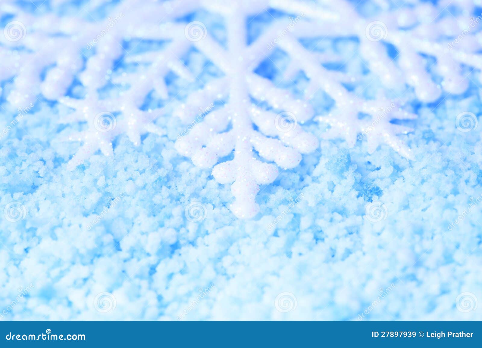 Snowflake in snow stock image. Image of sparkle, flakes - 27897939