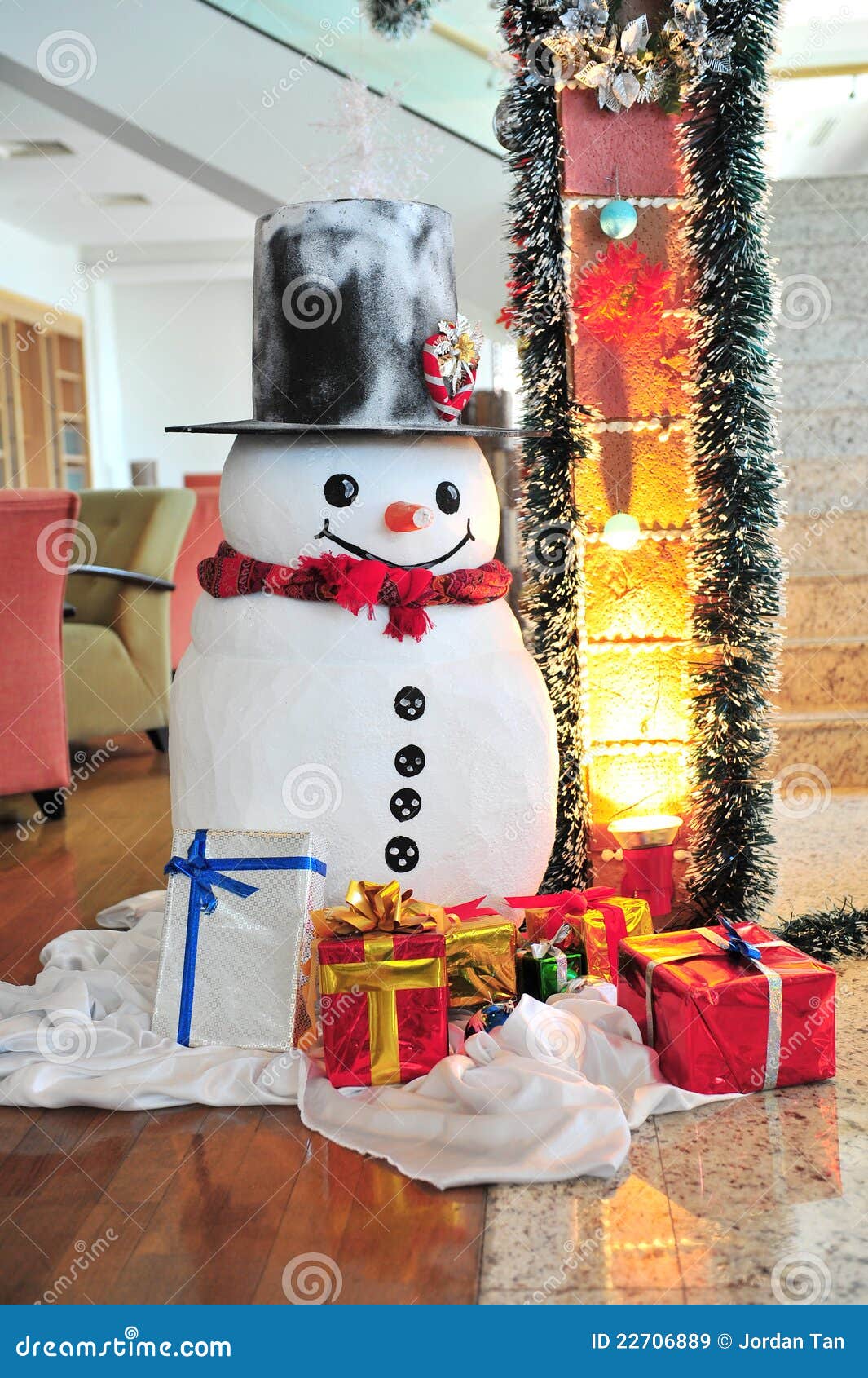 Snowman and Christmas Gifts Stock Image - Image of gift, present: 22706889