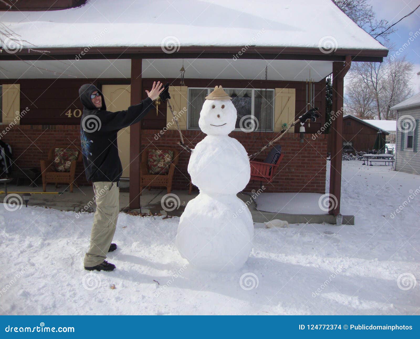 Snowman, Snow, Winter, Freezing Picture. Image: 124772374