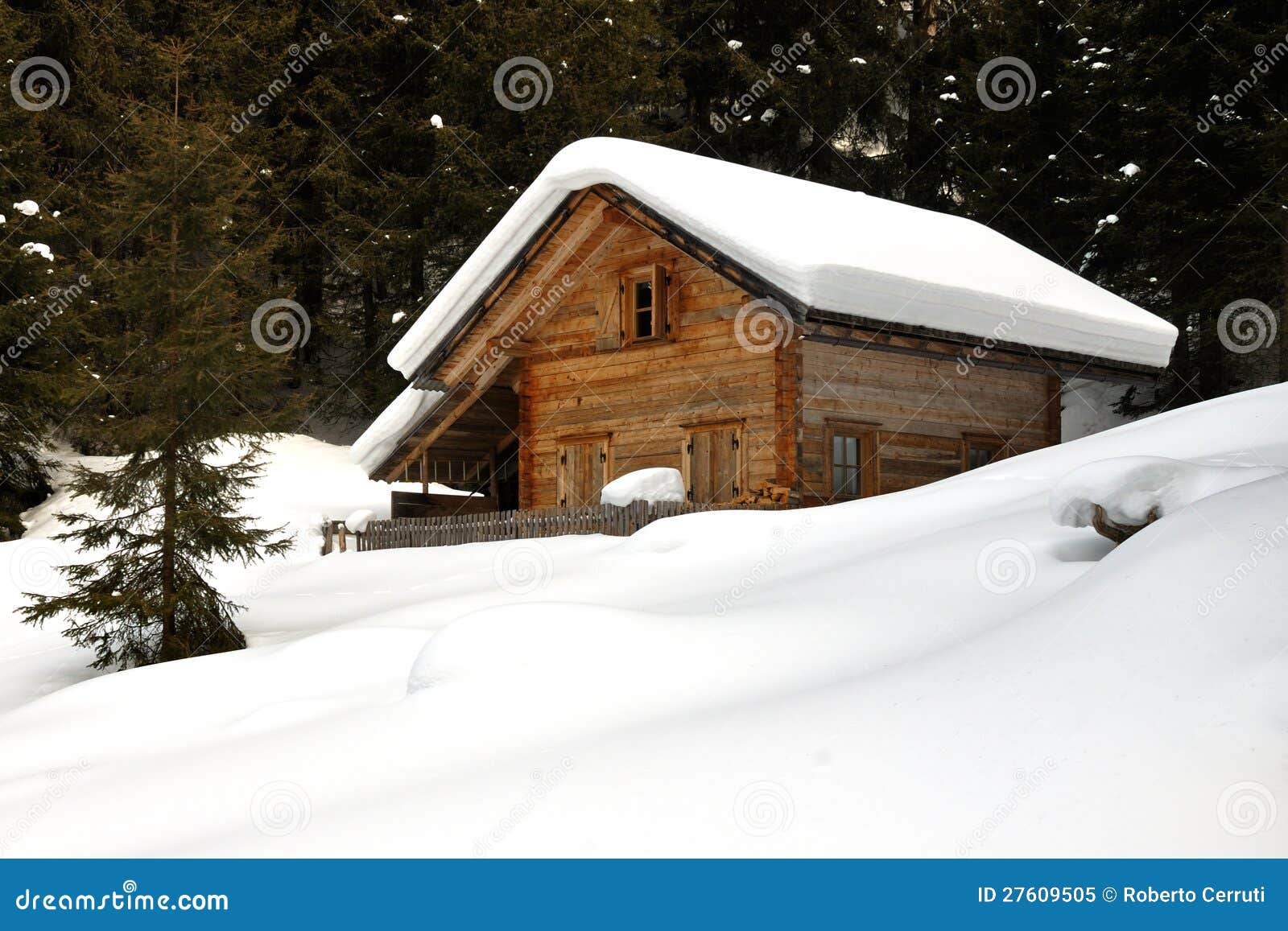 Snowy cottage stock image. Image of cottage, house, cold - 27609505