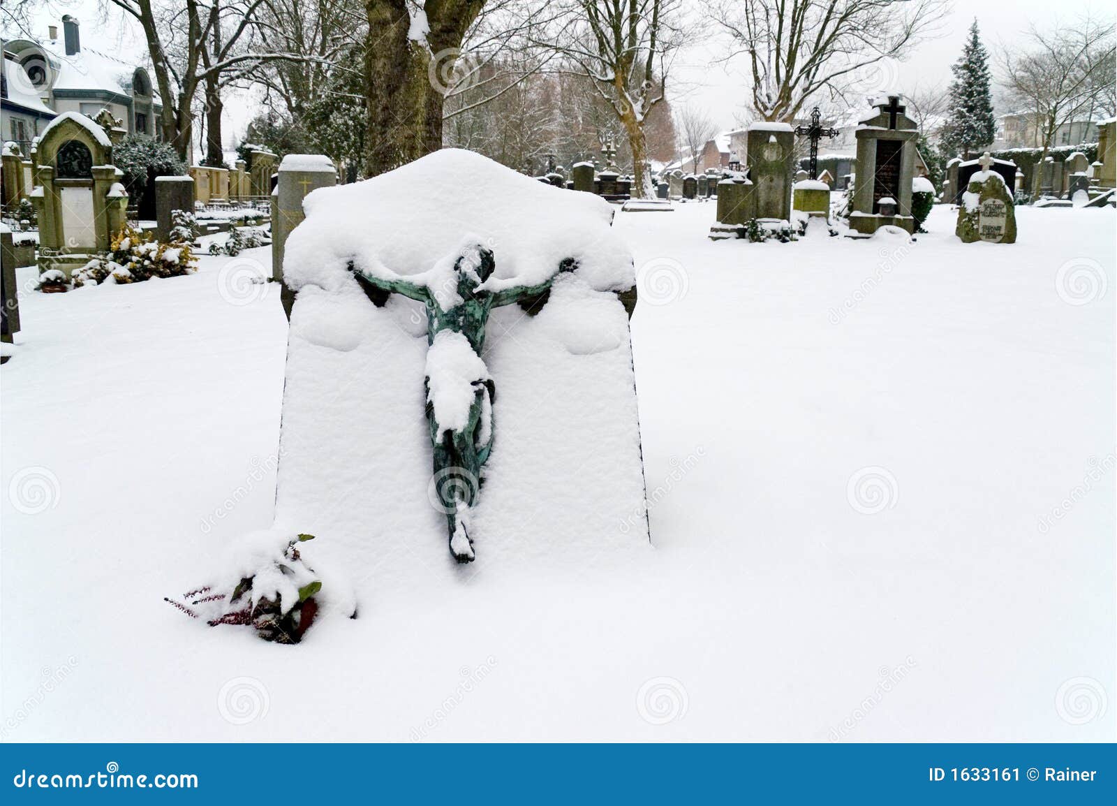 636 Snowy Grave Stock Photos - Free & Royalty-Free Stock Photos from ...