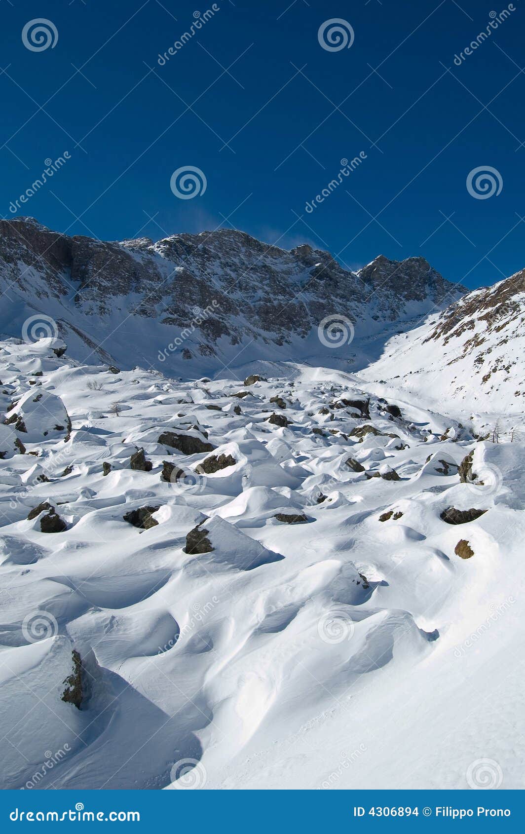 Snowy Mountainside in Winter Stock Photo - Image of scenic, wintry: 4306894