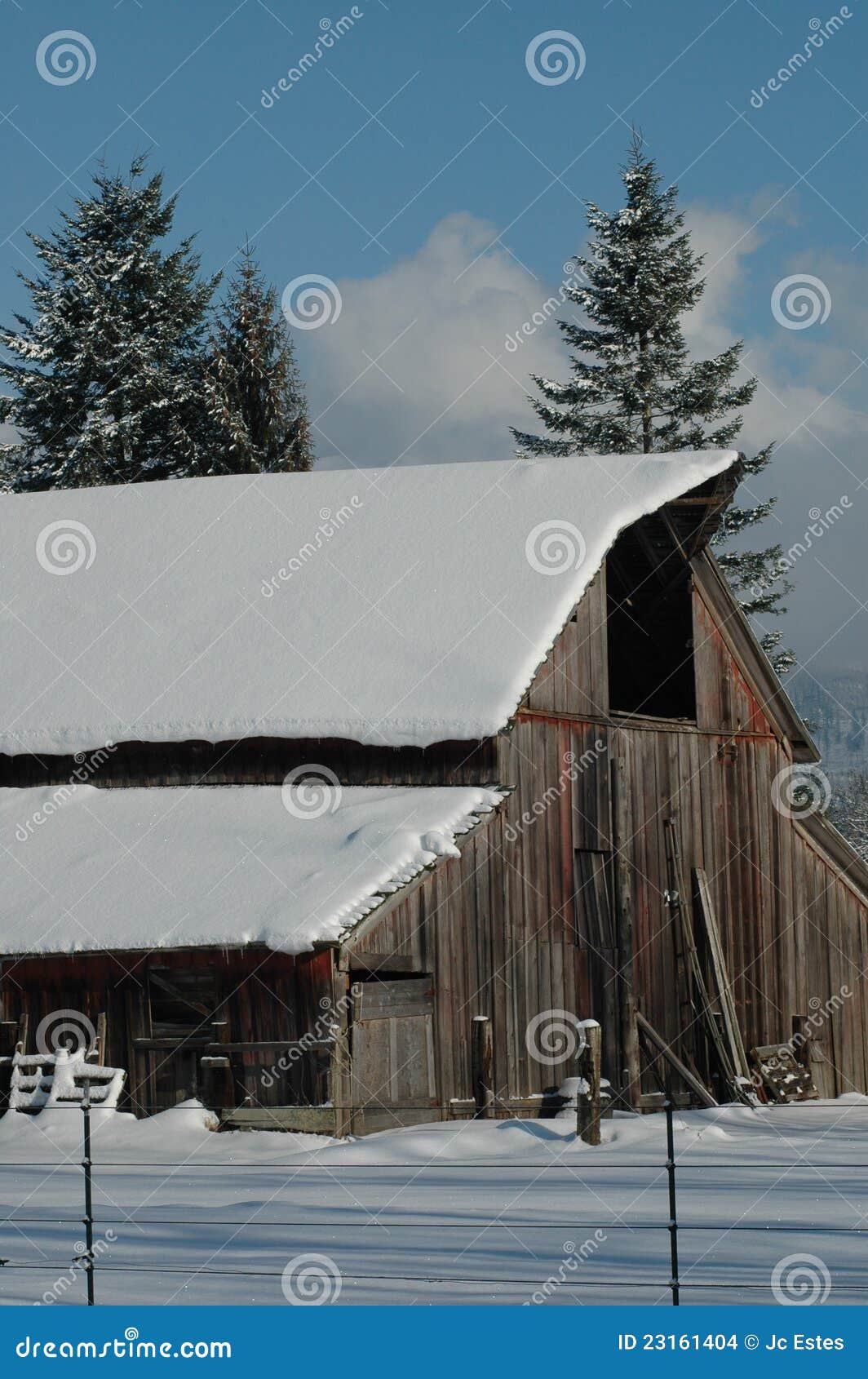 Snowy Old Barn stock photo. Image of dilapidated, cold - 23161404
