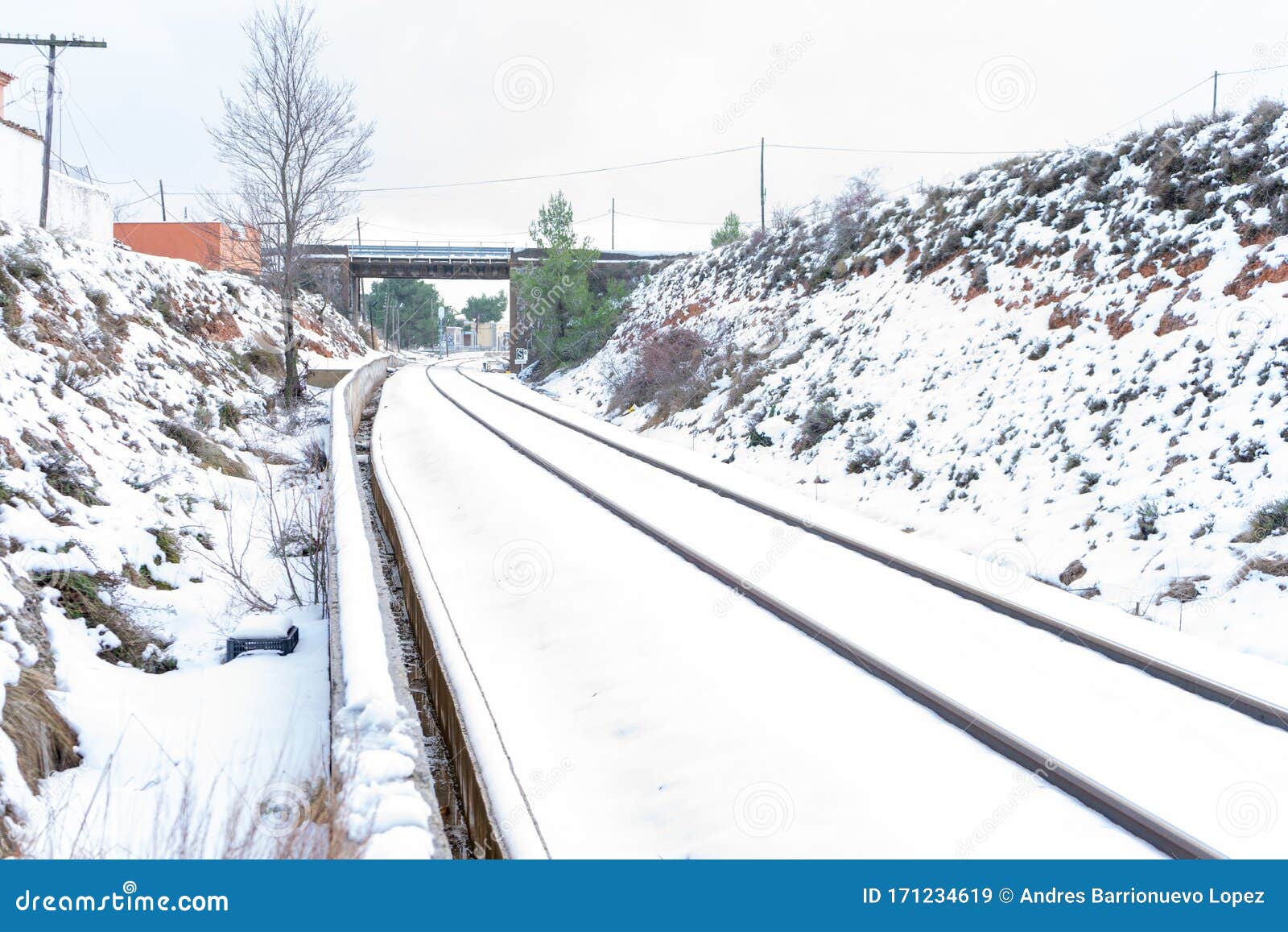 Snowy train tracks stock image. Image of perspective - 171234619