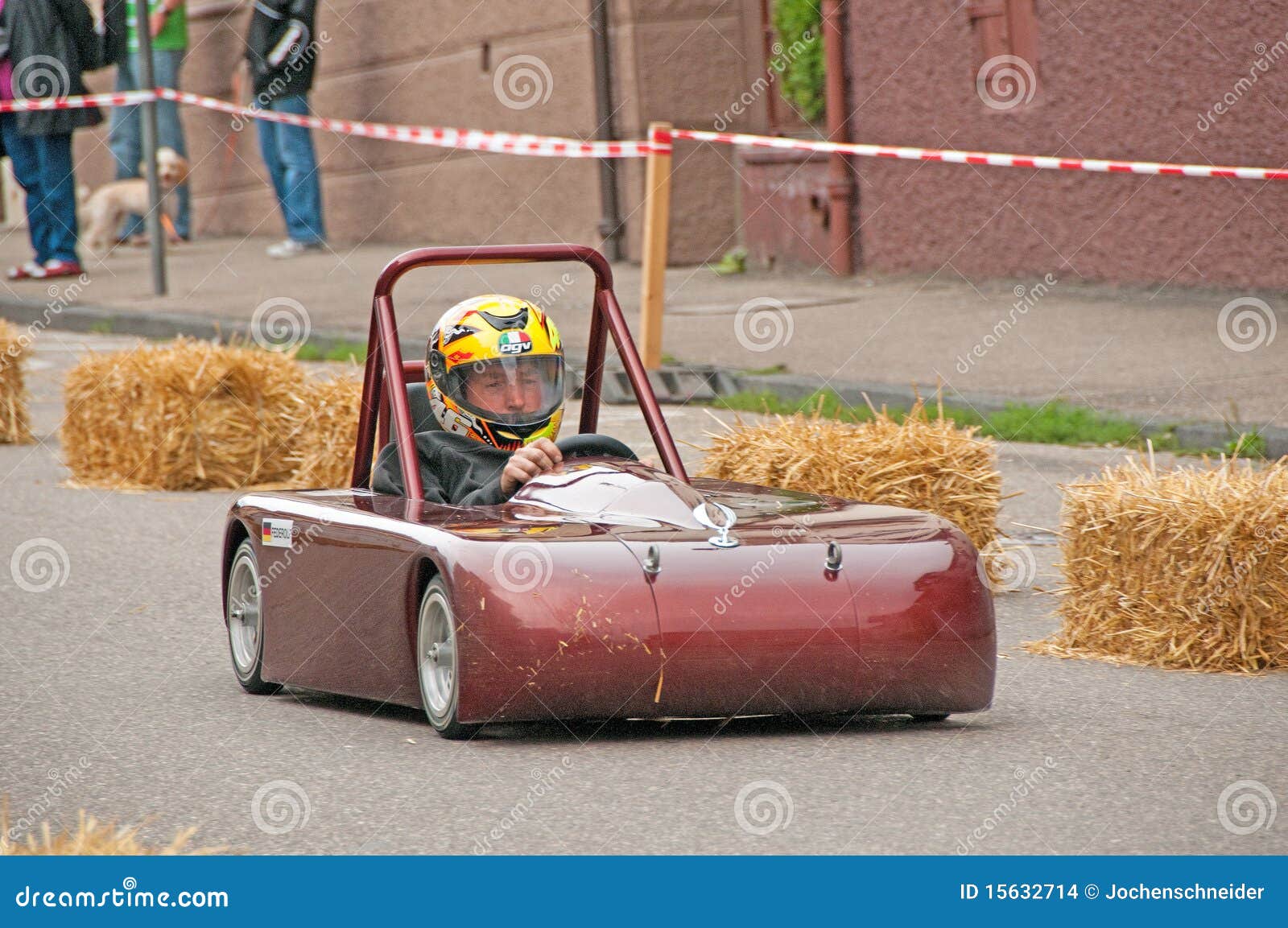 Soap box derby editorial stock image. Image of kids, homemade - 15632714
