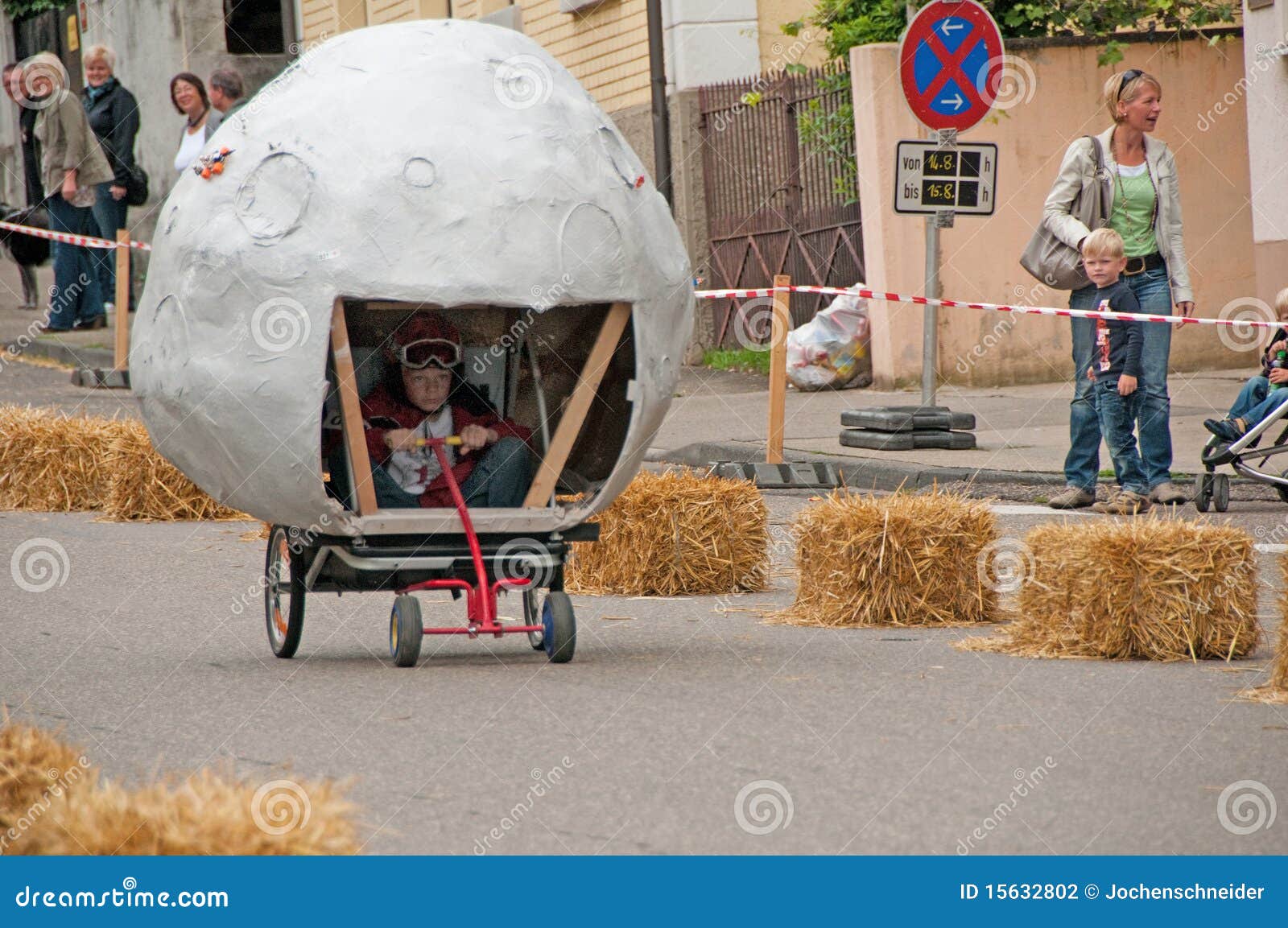 Soap box derby editorial photography. Image of championship - 15632802