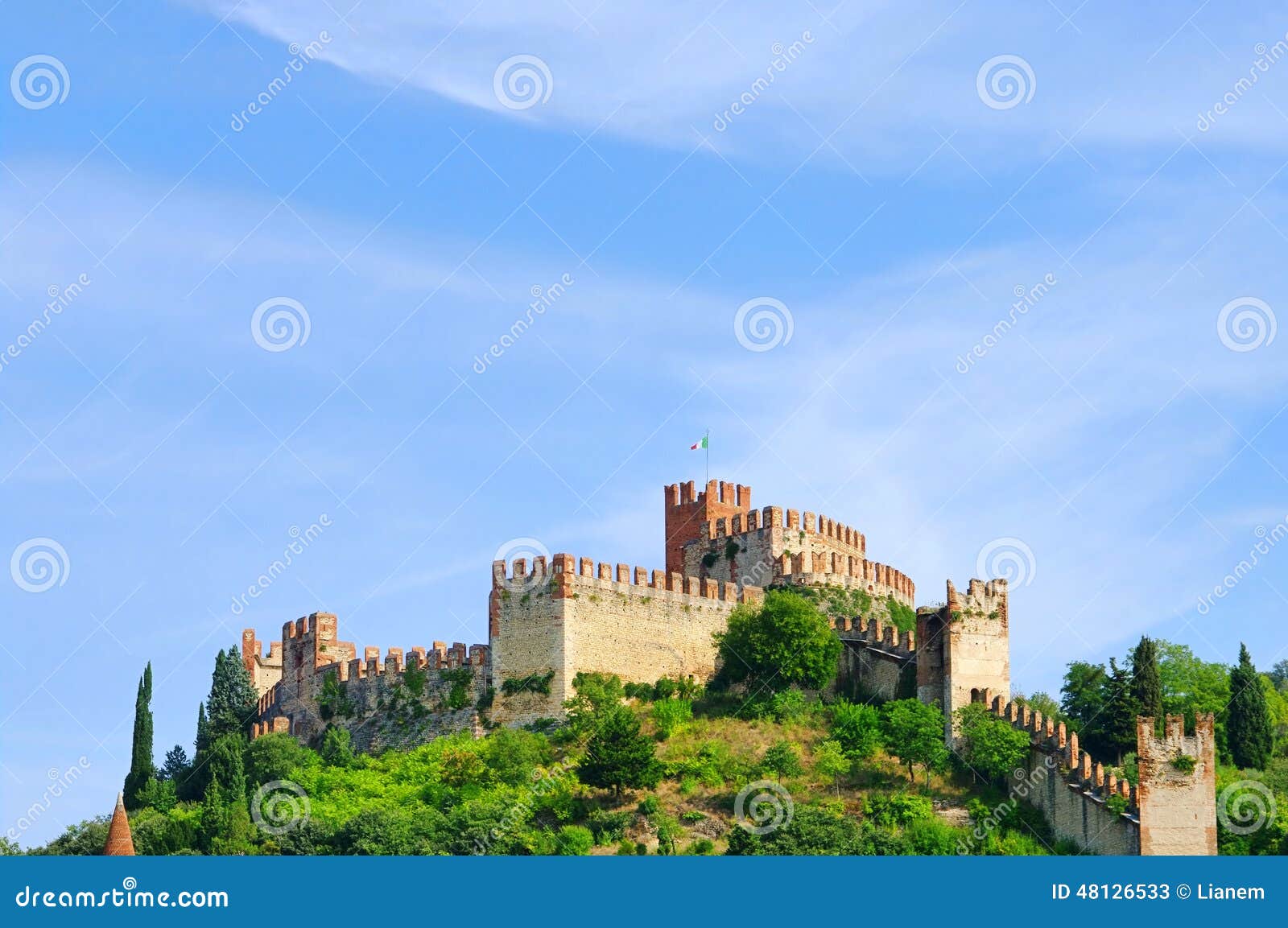 Soave Castello stock image. Image of castello, town, battlement - 48126533