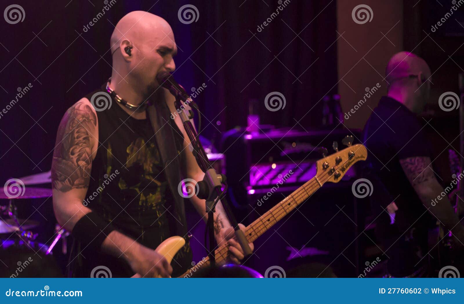 Sober Rock in Badajoz 2 editorial photography. Image of crowd - 27760602