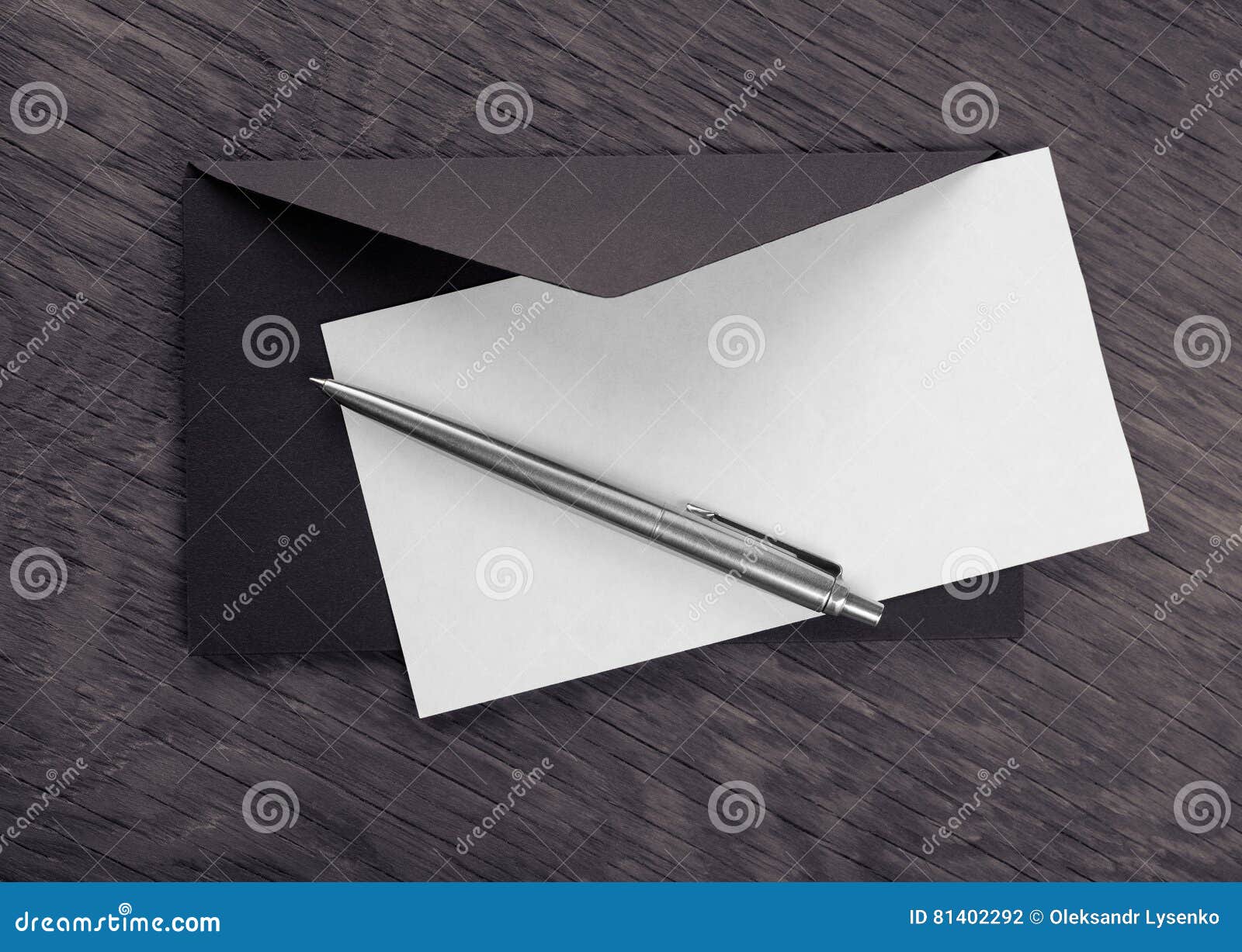 Sobre Con El Espacio En Blanco Y La Pluma Foto de archivo - Imagen de ...