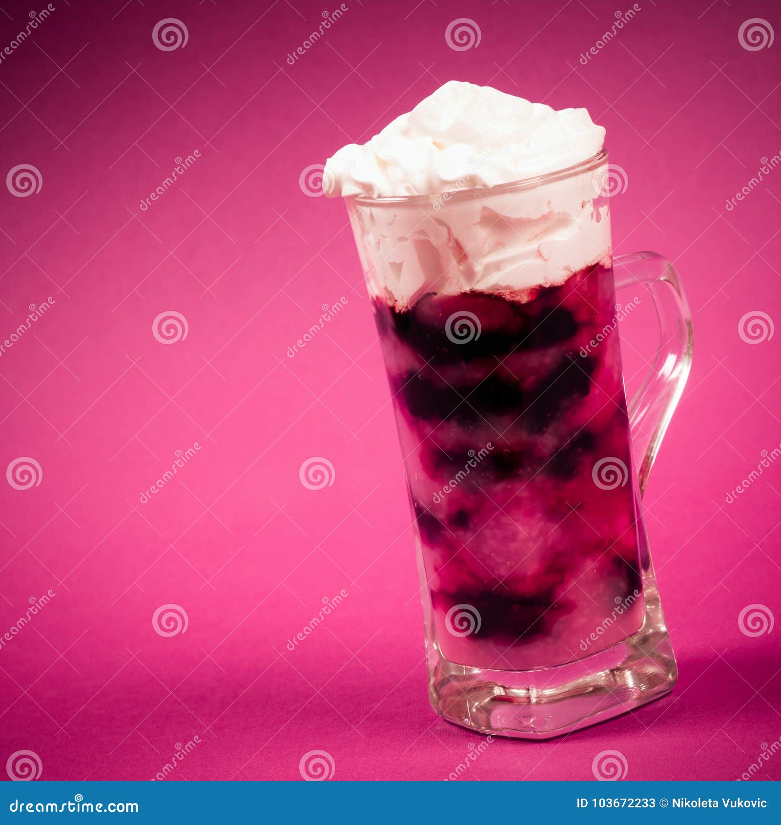 Sobremesa Cor-de-rosa Do Pudim Imagem de Stock - Imagem de pudim ...