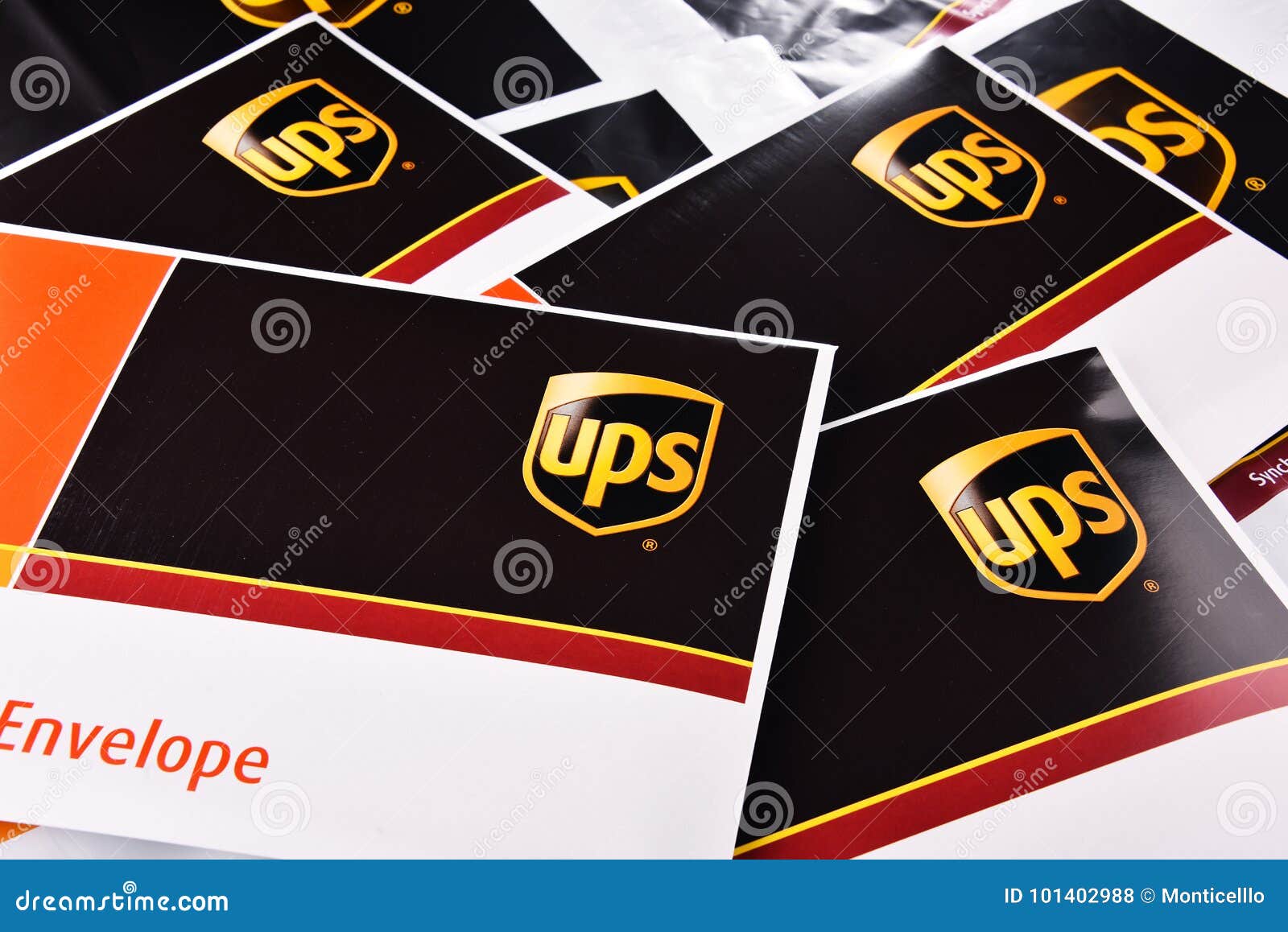 Sobres Del Servicio O De UPS Del Paquete De Uinited Foto de archivo ...
