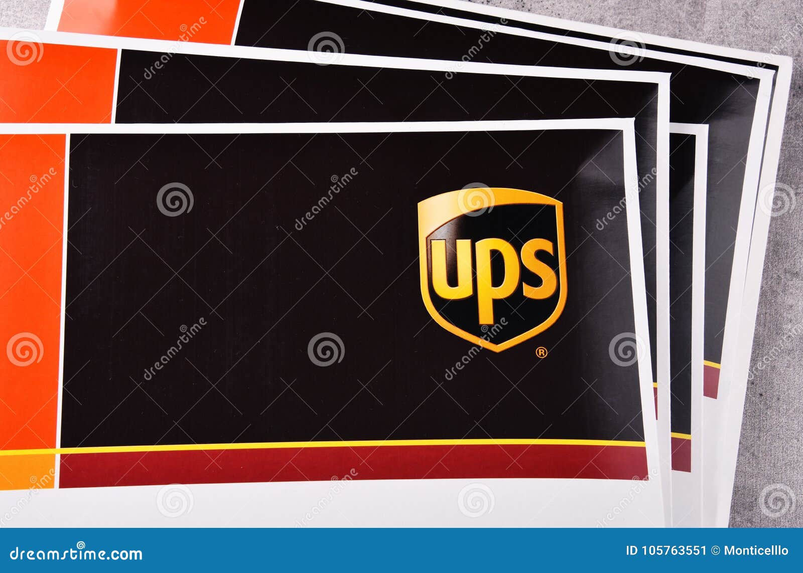 Sobres Del Servicio O De UPS Del Paquete De Uinited Foto editorial ...