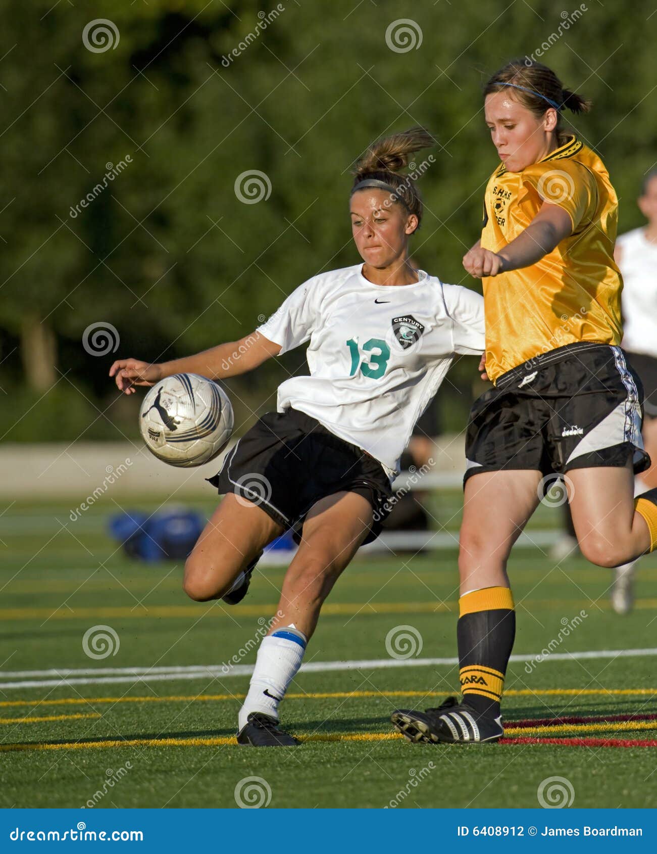 Soccer Girls Varsity editorial photography. Image of field - 6408912