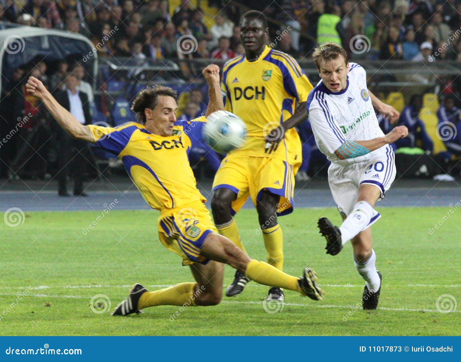 Soccer match editorial stock photo. Image of attack, feet - 11017873