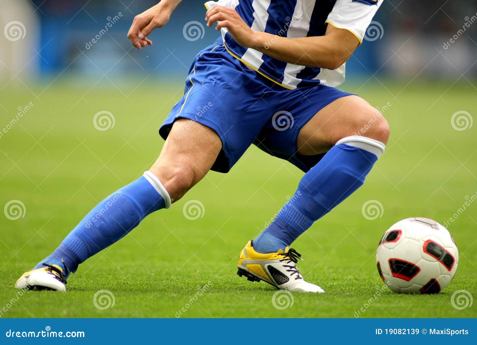 Soccer player stock image. Image of athletic, athlete - 19082139
