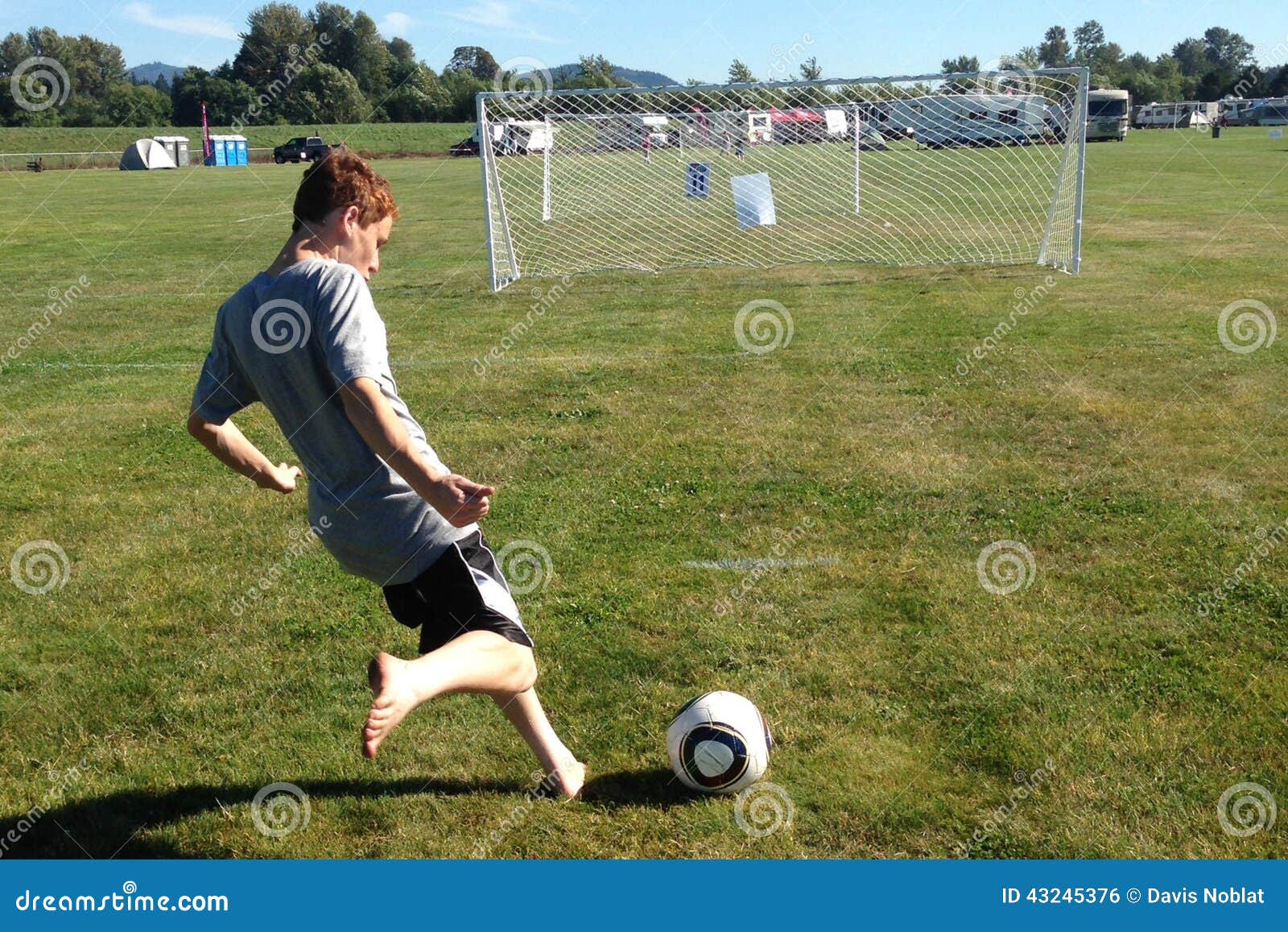 Soccer strike editorial photo. Image of strike, soccer - 43245376