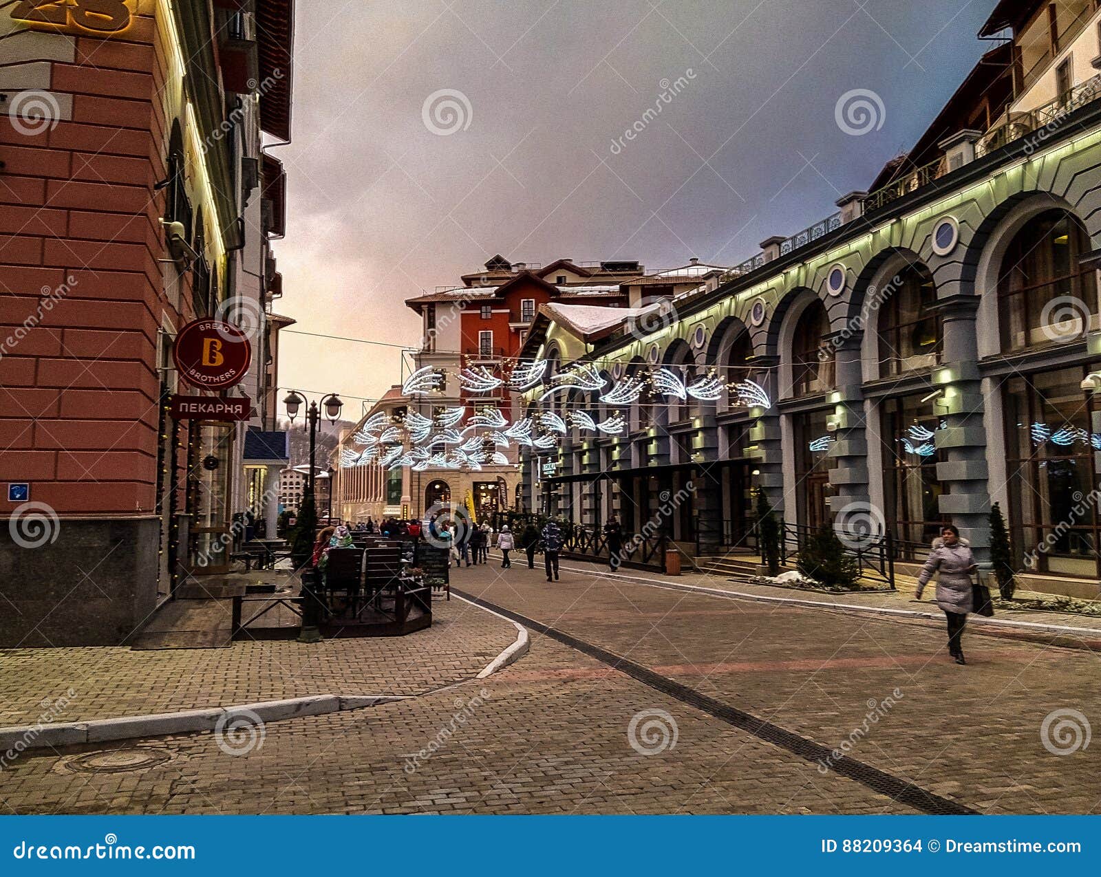Sochi. Gorky Gorod editorial stock image. Image of crowd - 88209364